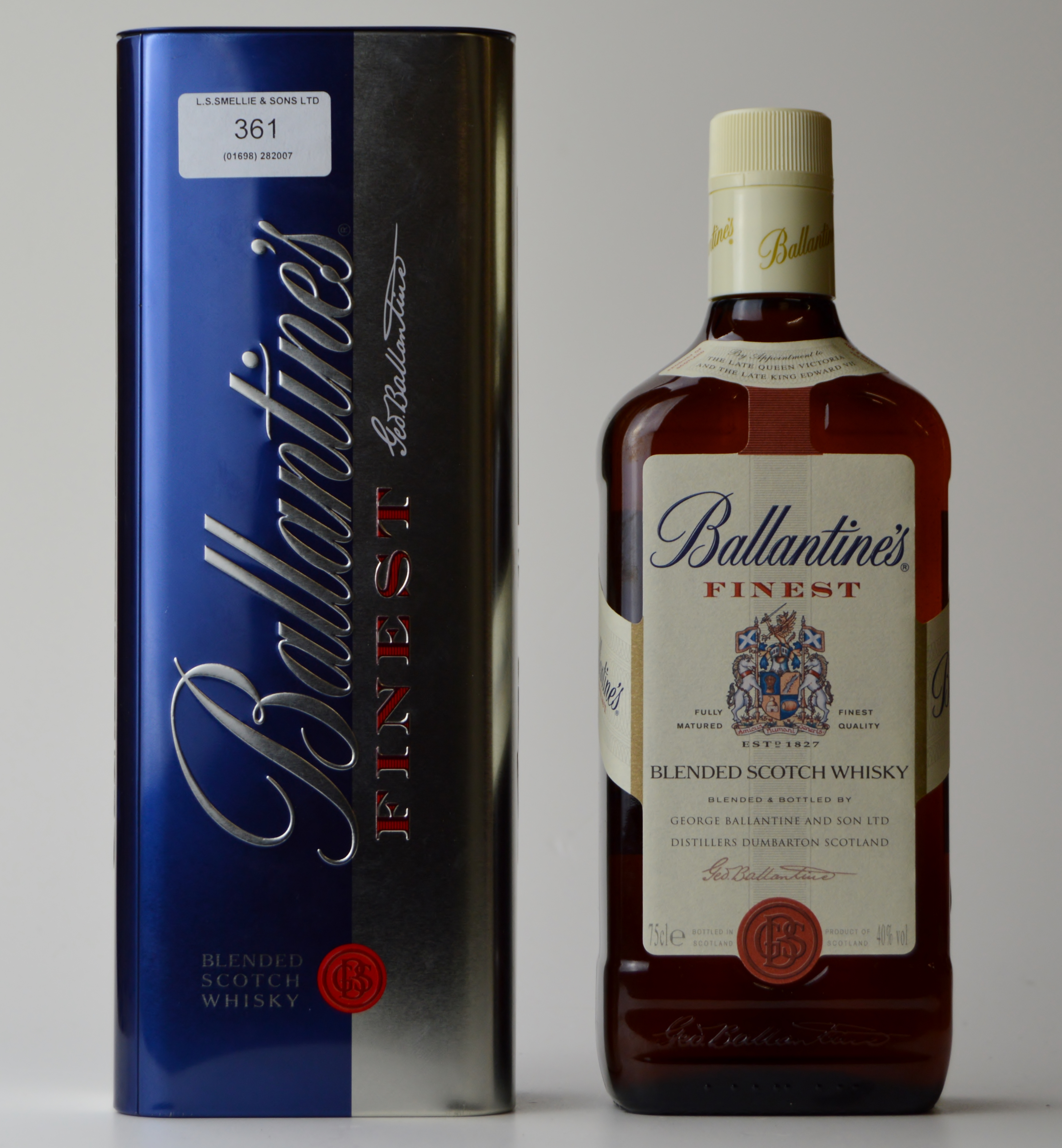 BALLANTINES FINEST BLENDED SCOTCH WHISKY 75CL / 40%. With presentation tin