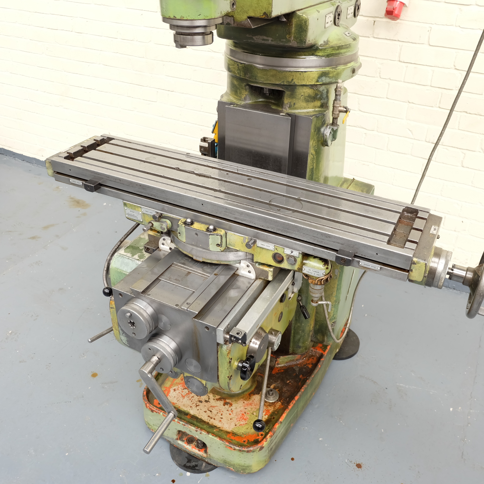 A SAIMP Type FV-0 Turret Milling Machine; table size 45in x 10in ...