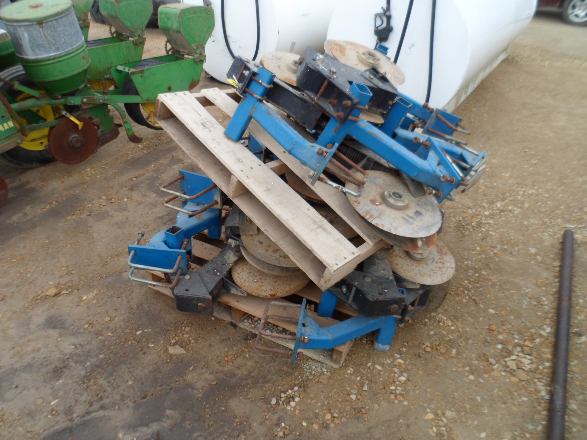 (16) Double Disc Openers, Kinze models