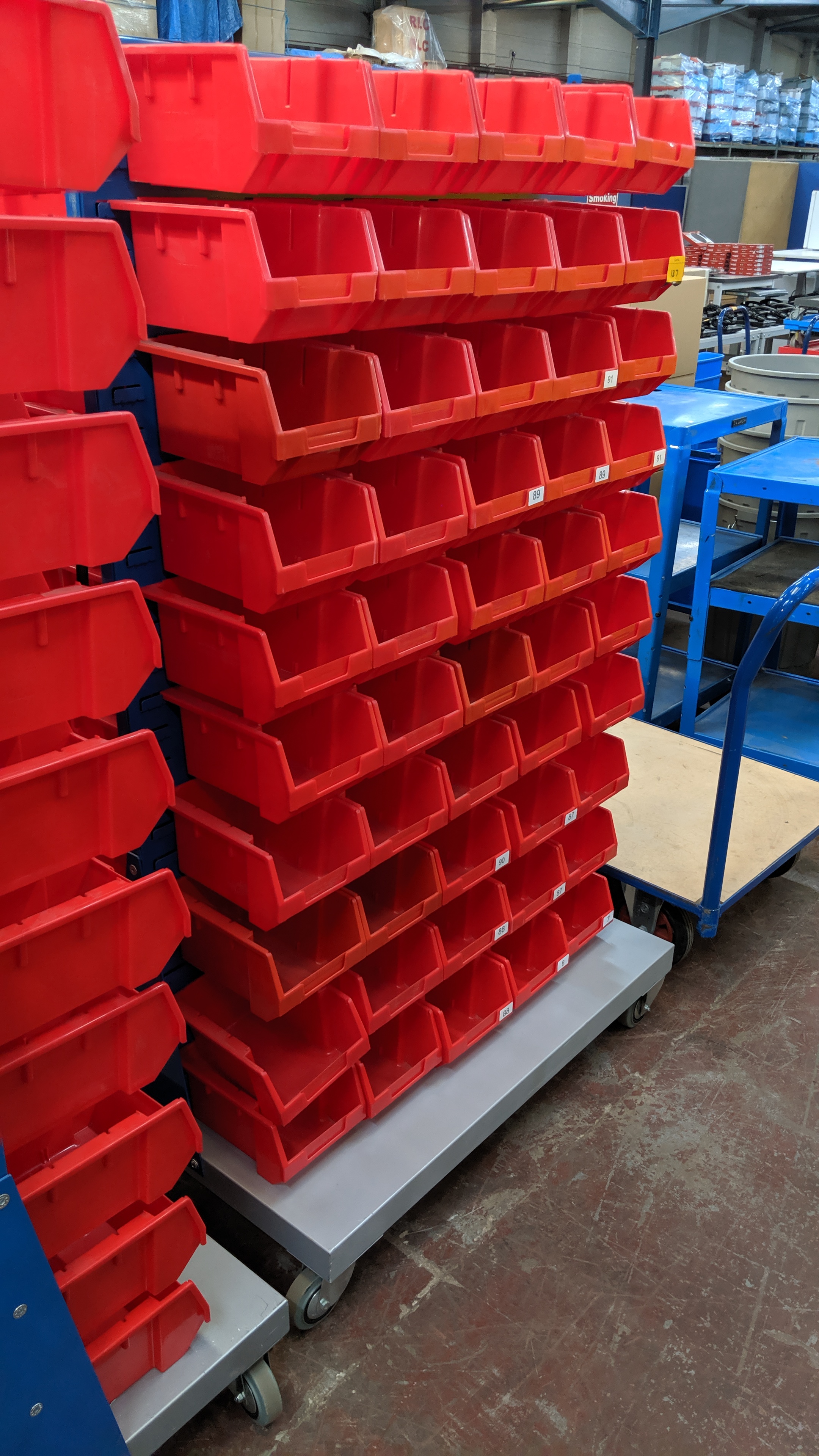 Mobile lin bin type dispensing trolley including 50 detachable bins ...