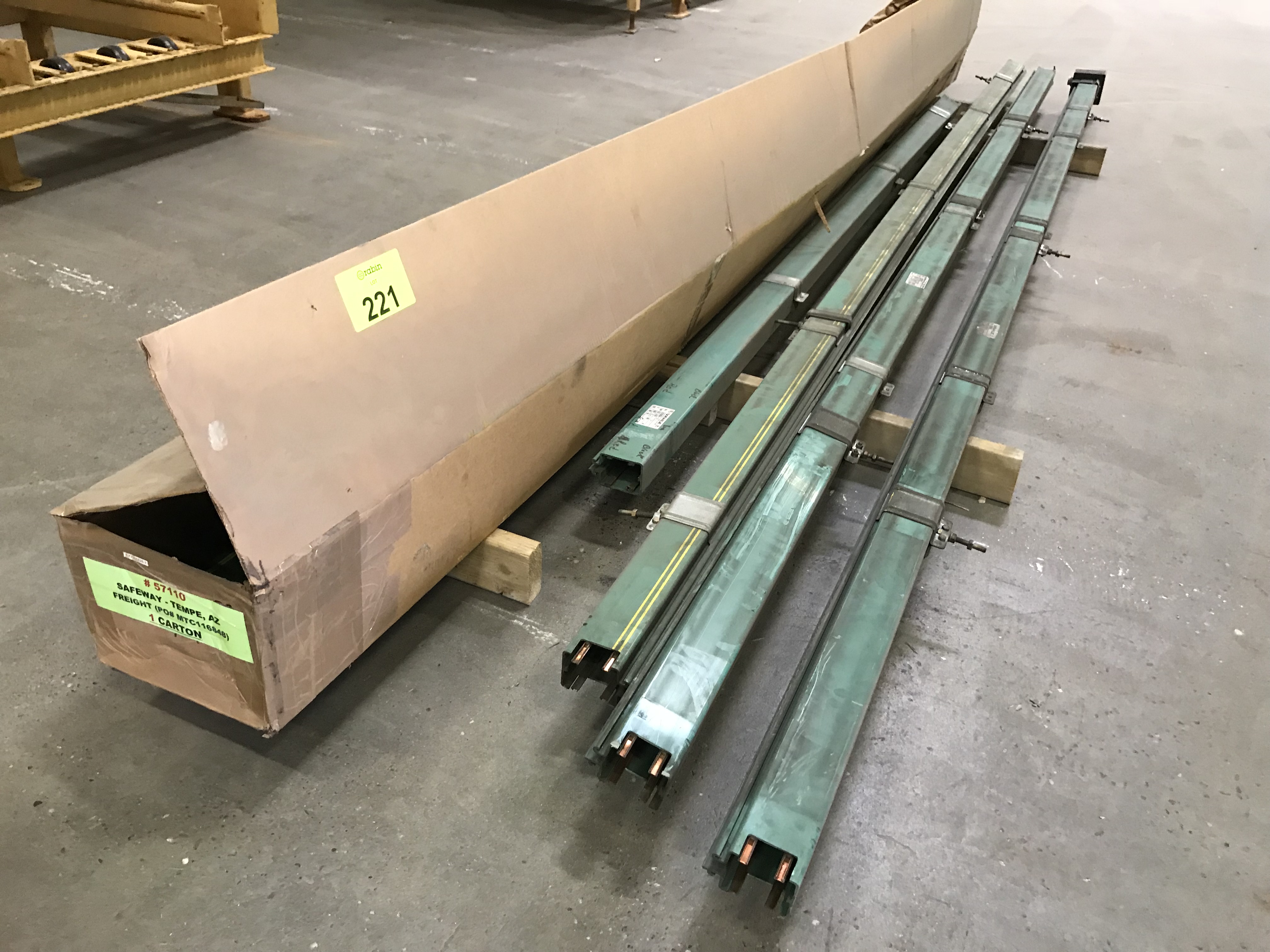 [LOT] Vahle powerail enclosed conductor system bars, model KSL-KSLT