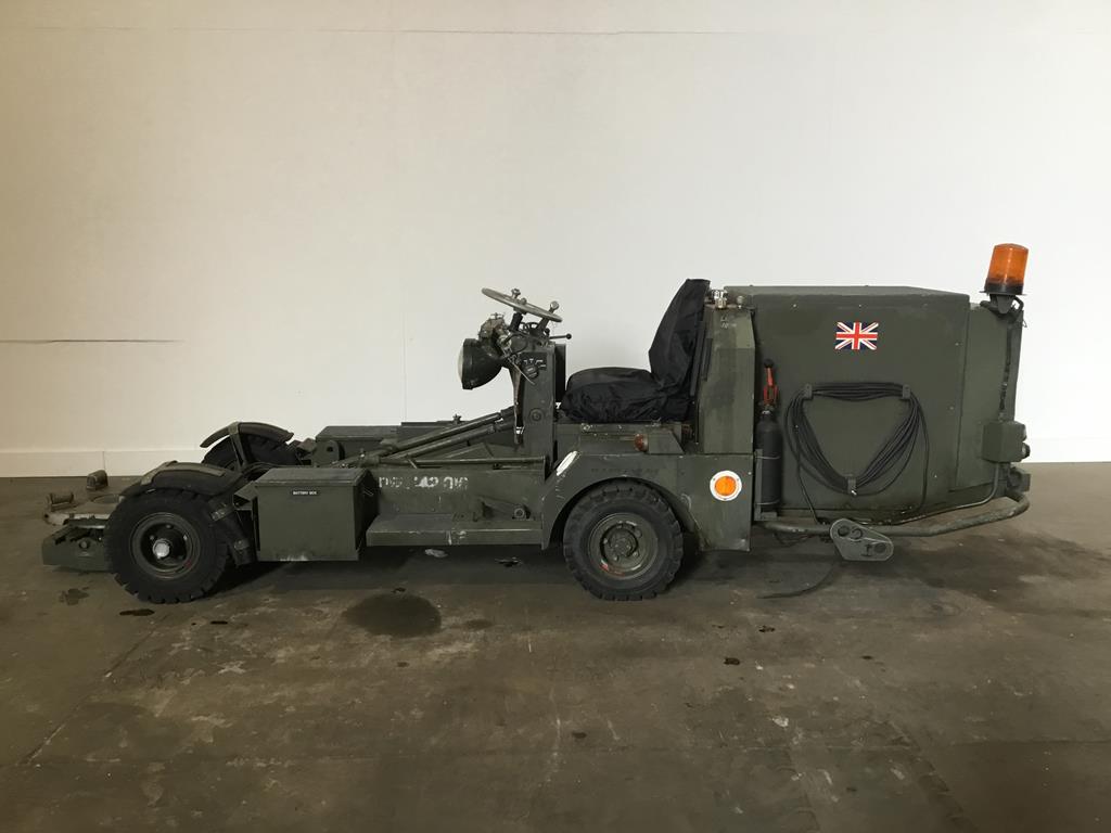 Portsmouth Aviation ex weapon trolley loader. Type W MK2, Hydraulic ...