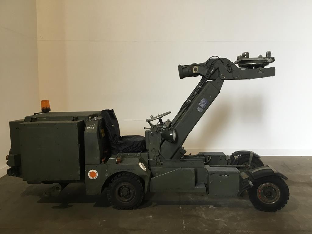 Portsmouth Aviation ex weapon trolley loader. Type W MK2, Hydraulic ...