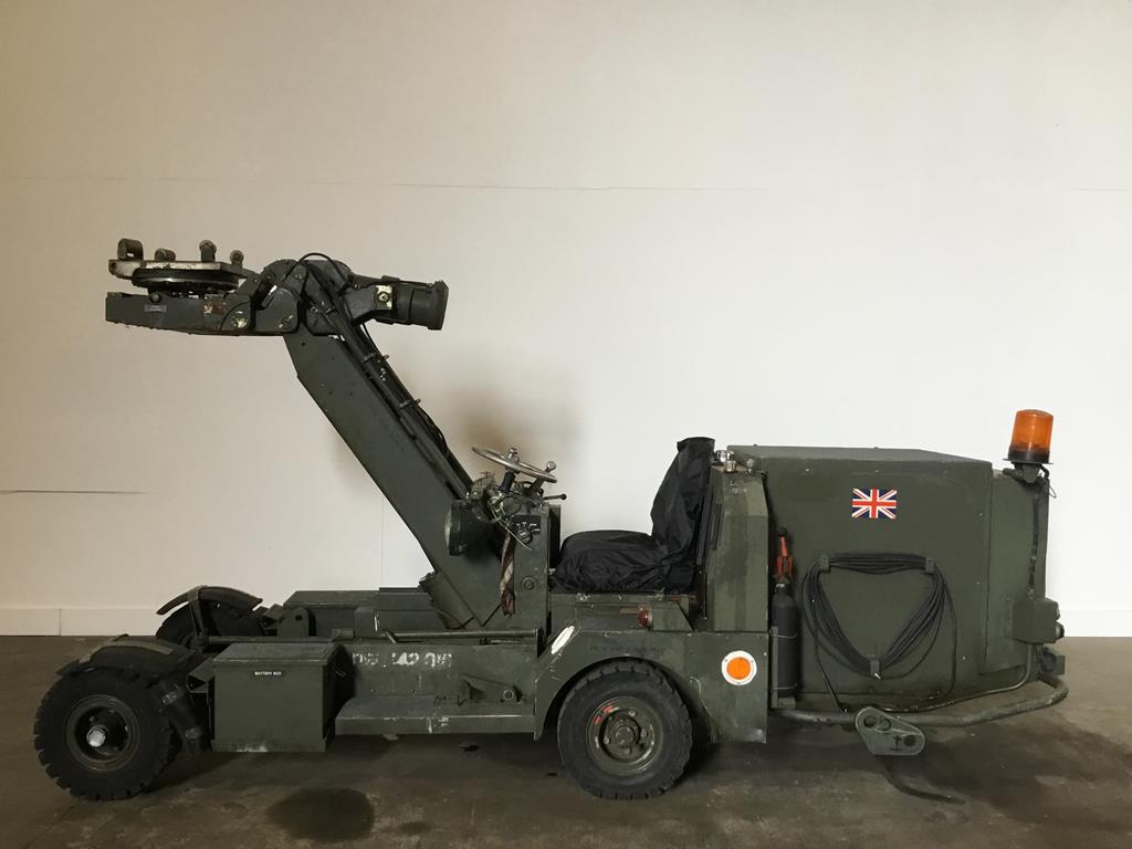 Portsmouth Aviation ex weapon trolley loader. Type W MK2, Hydraulic ...