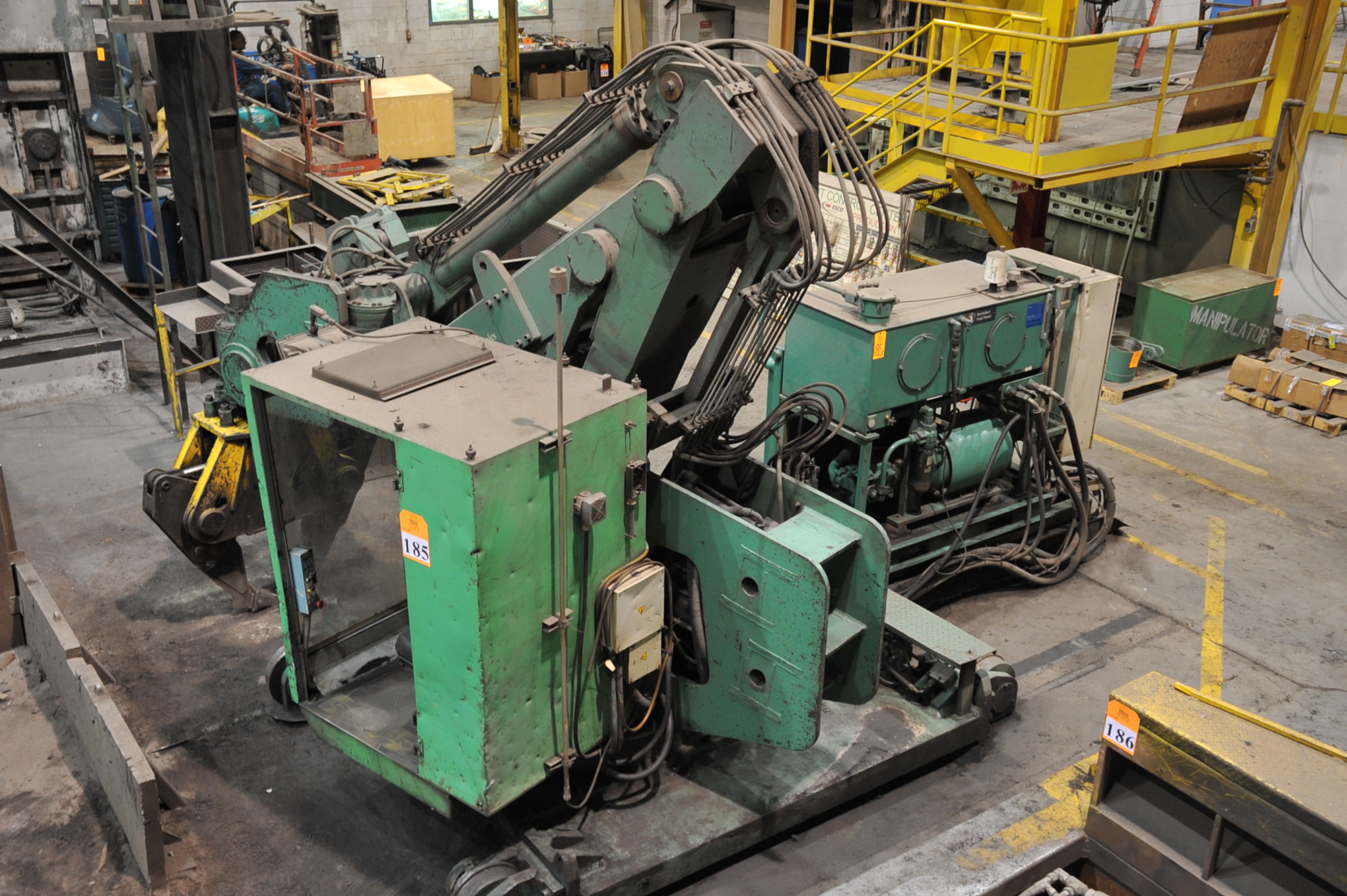 Clansman Model Dynamics C3010M Hydraulic Powered Manipulator (1997); c ...