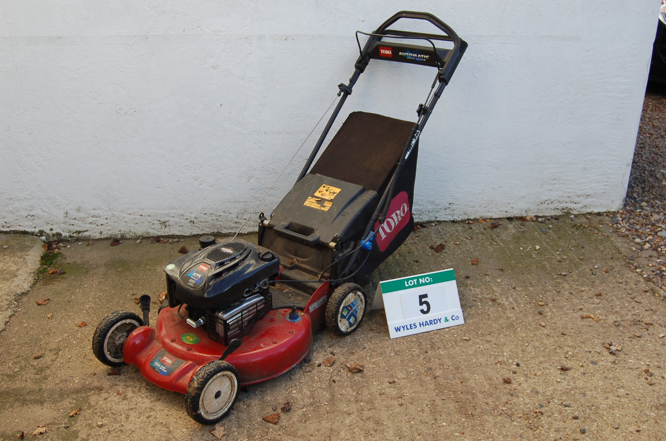 A TORO SR4 Super Recycler Petrol Driven Self Propelled Pedestrian Lawn ...