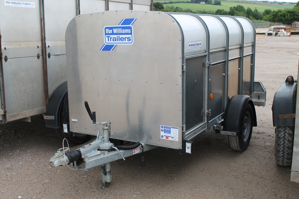 Sale Item: IFOR WILLIAMS P8 LIVESTOCK TRAILER Vat Status: No Vat Buyers ...