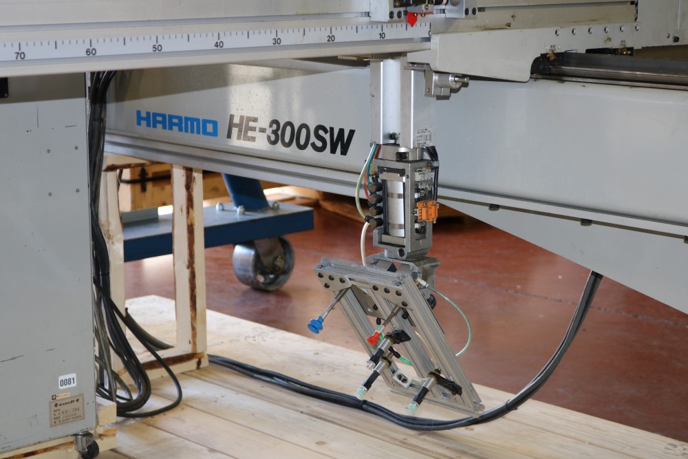 Harmo Robot from Item #132 Model HE-300SW KG-204 Control 240v