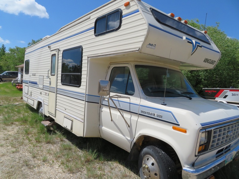 1989 Ford E350 automatic class c 27ft Vanguard motorhome