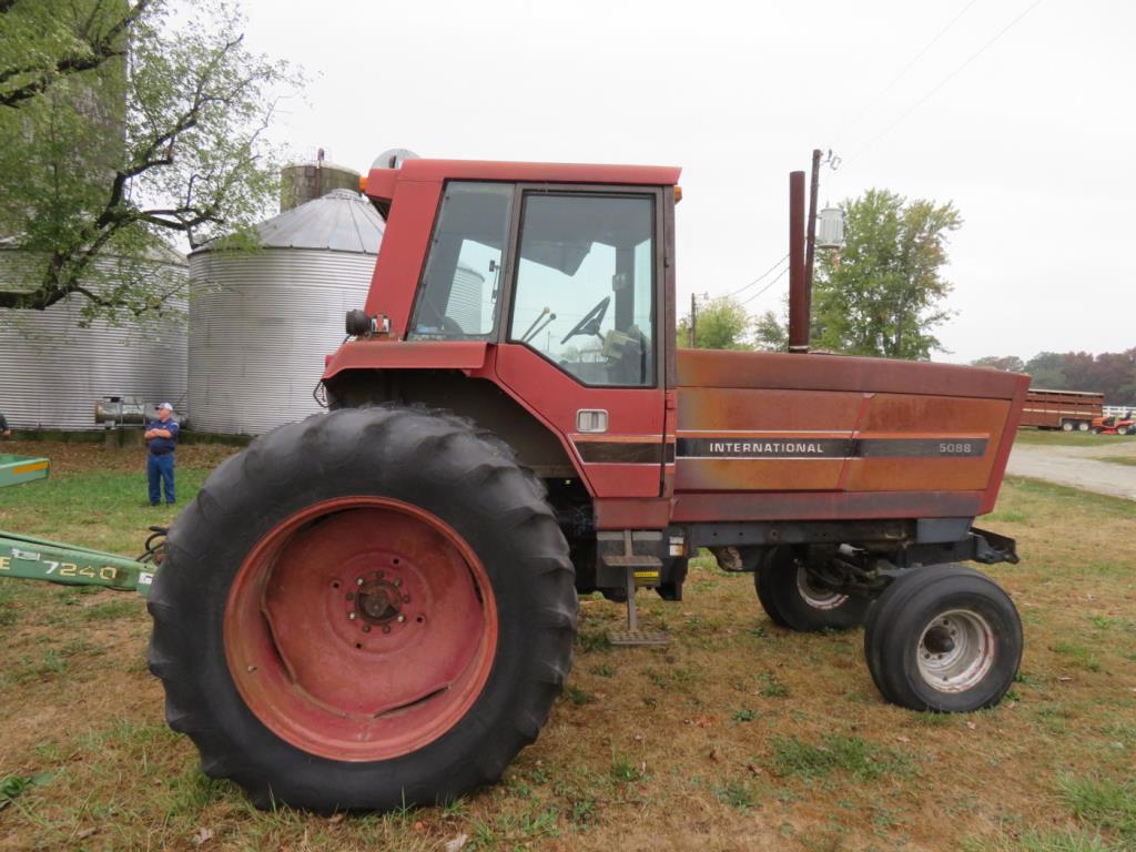 1981 IH 5088 tractor CAH, 2wd, 11,465 hrs, w/duals serial 2540002U002687