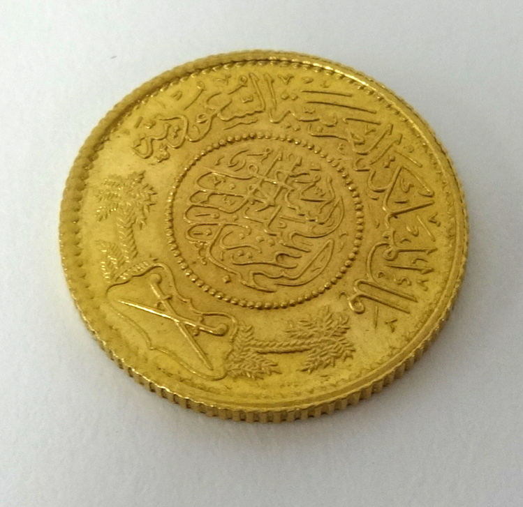 A high carat gold middle eastern coin and cufflinks, approx 15.60gms
