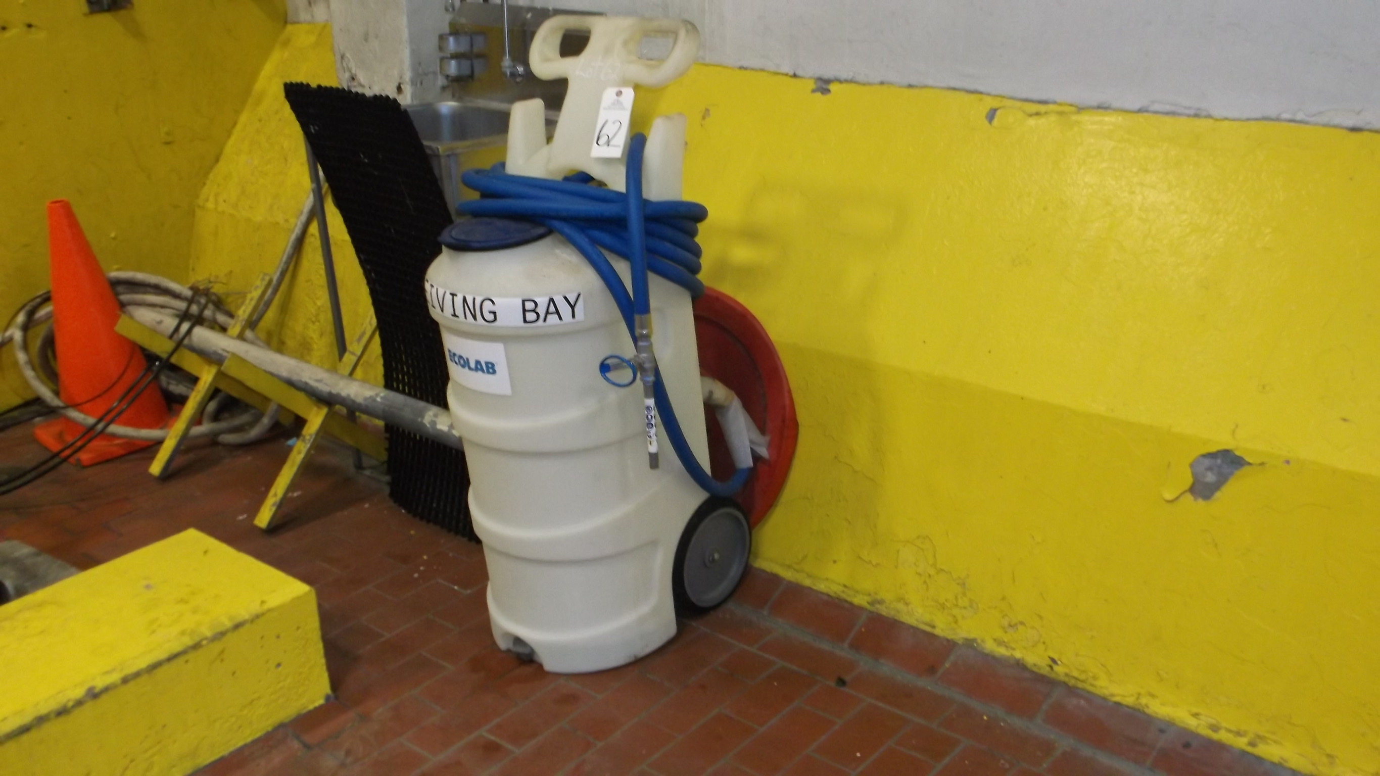 ECOLAB foamer | Rigging/Loading Fee: $30