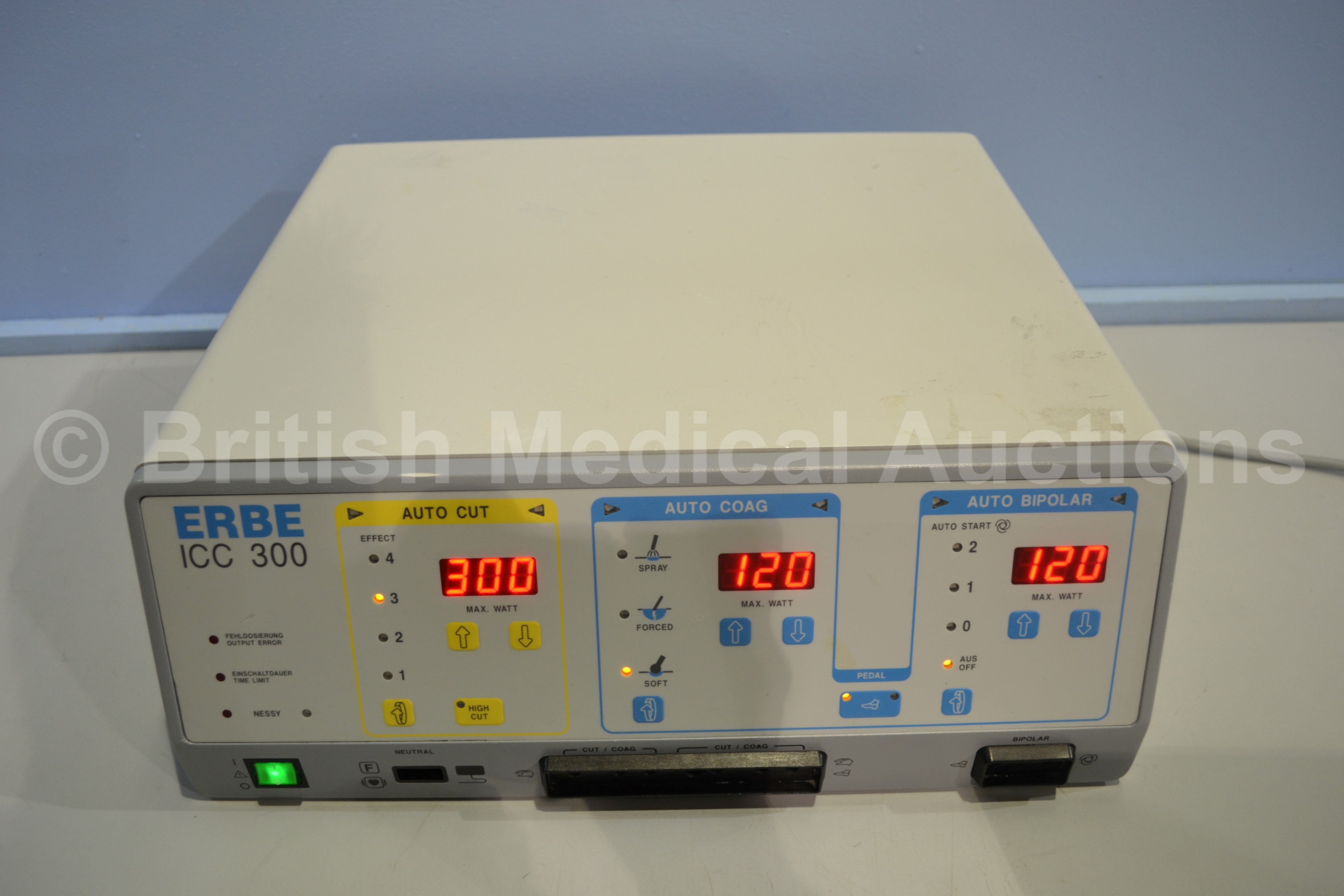 ERBE ICC 300 Electrosurgical Generator/Diathermy System (Powers Up)