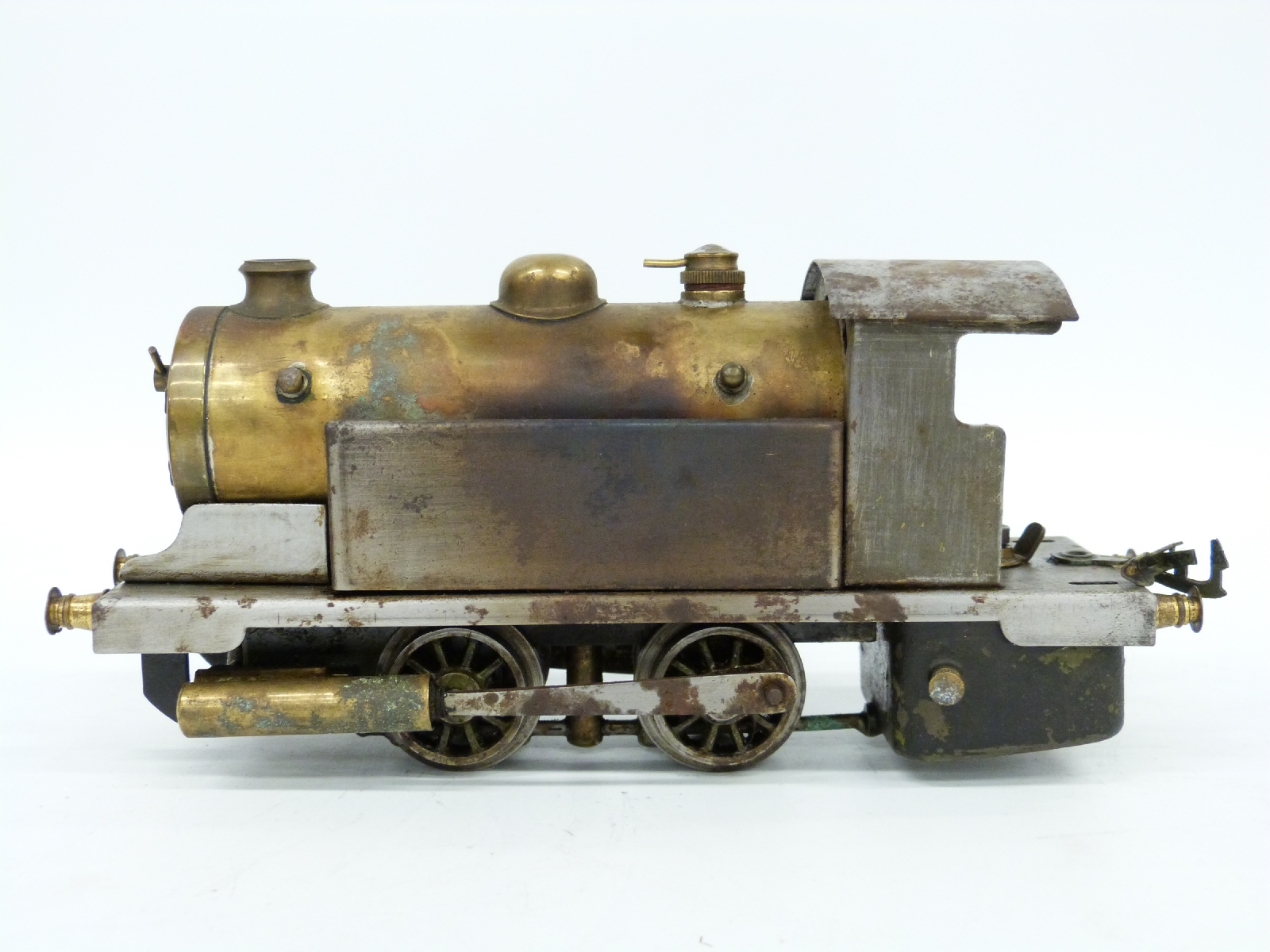 Bowman 0 gauge live steam 0-4-0 tank locomotive with accessories ...