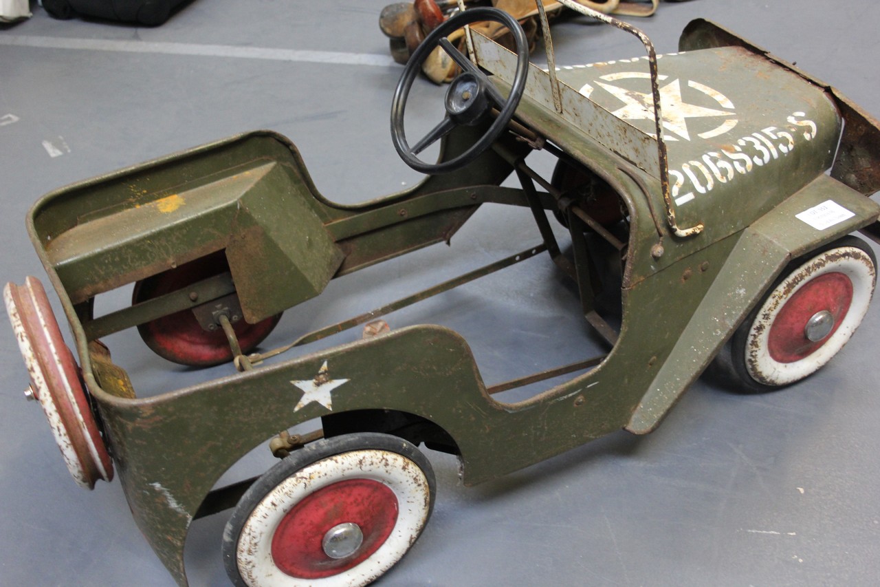 TRI ANG PEDAL CAR WWII WILLYS JEEP. COMPLETELY ORIGINAL NON RESTORED ...