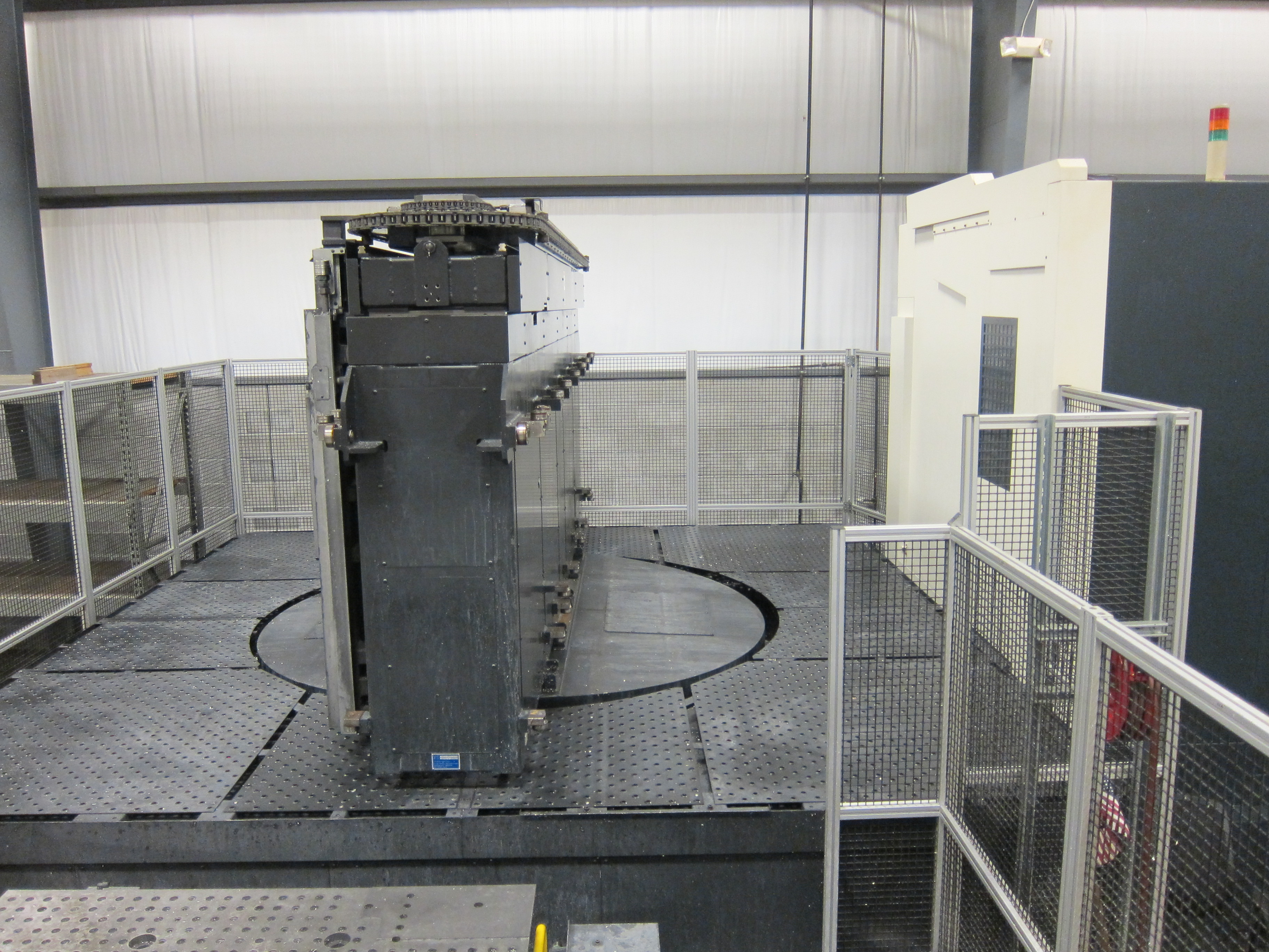 MAKINO MAG3.EX WITH A.P.C. PRO 5 Control 157'' X 59'' X 39'', HSK 80 ...