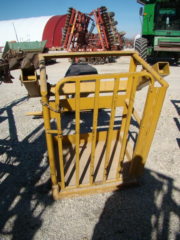 Man lift for tractor loader bucket
