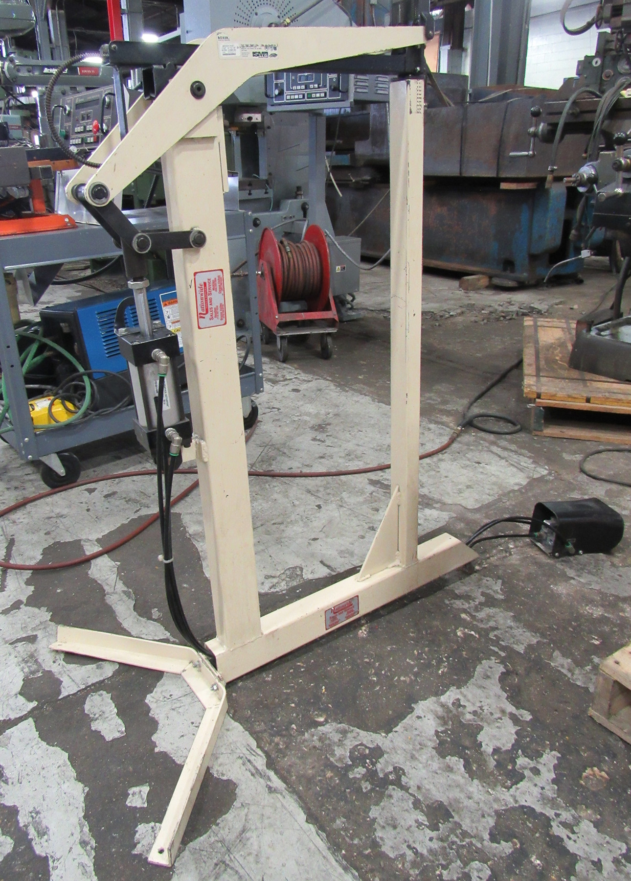 Boxer Pneumatic Stapling Machine, 1-3/8" "A" to 7/8" stple size cap ...