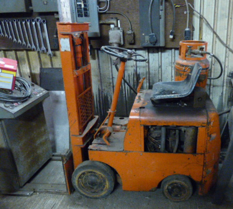 Clark Ryder Forklift Model: Trucloader 1024 Propane powered Solid tires ...