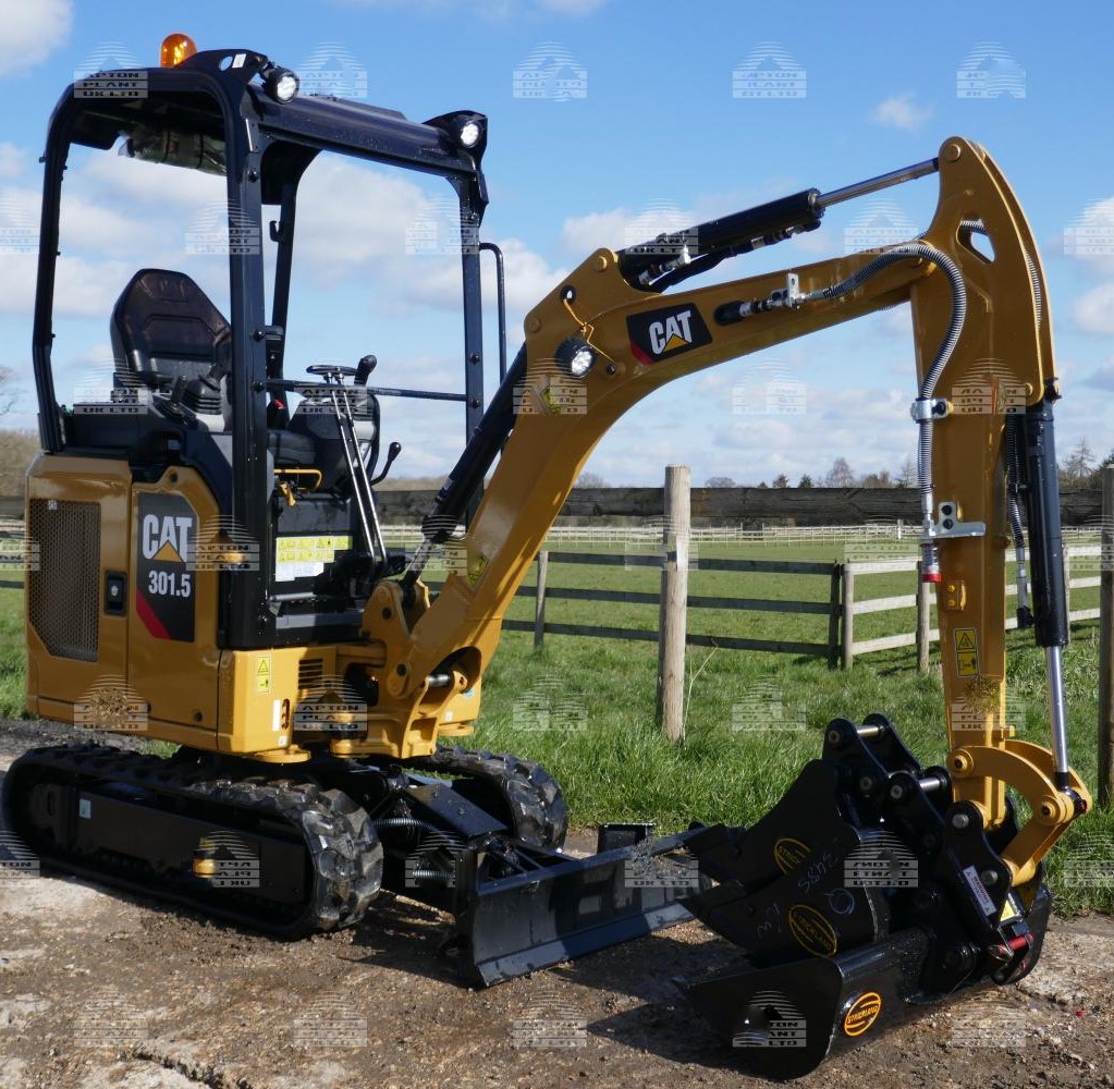 CAT 301.5 2019. MaX operating weight 768 KG. Dig depth 2540 mm. Engine ...