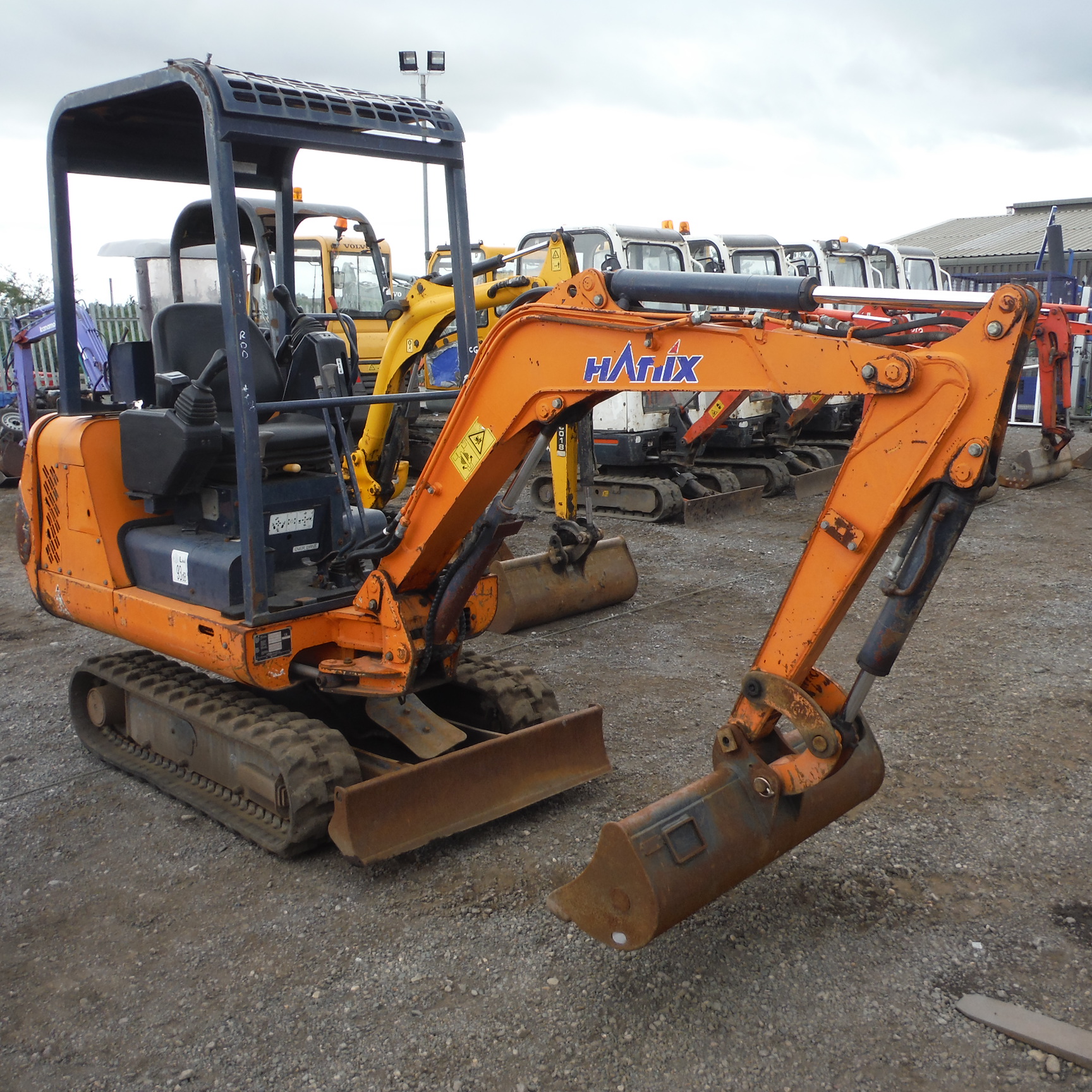 2010 HANIX H15B-2 rubber tracked mini excavator c/w bucket, blade ...