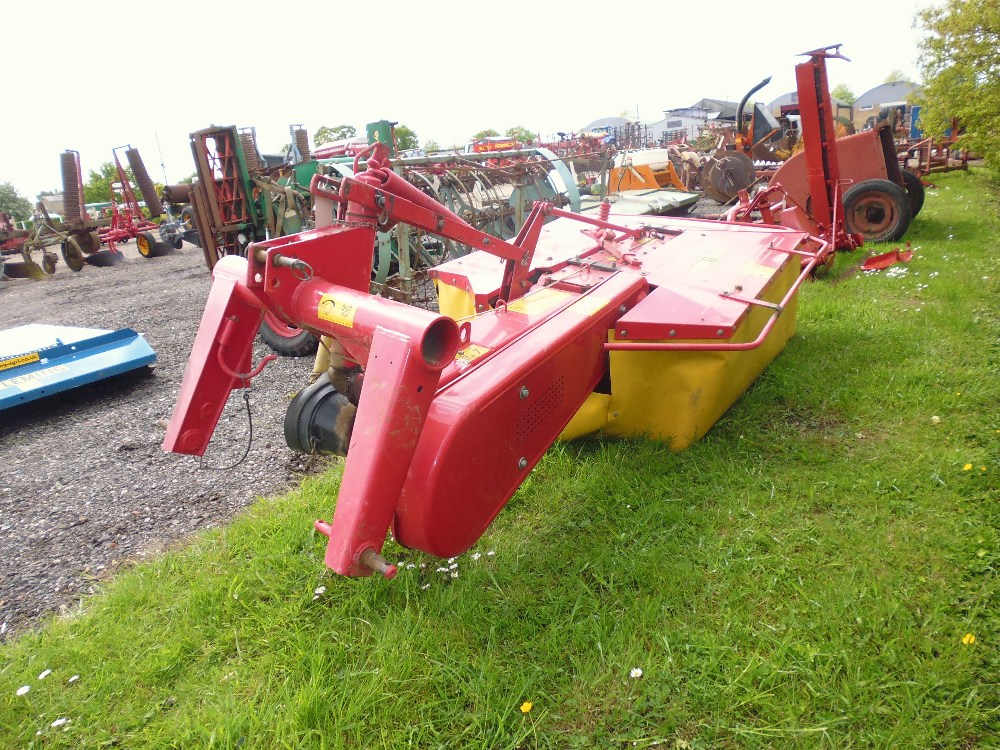 Zetor (Agrostroj-Pelhrimov) ZTR-165 drum mower. 2002. Serial number ...