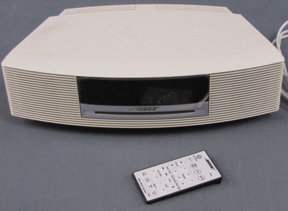 Bose Wave Music System Model AWRCC4, with remote control. 10 cm x 38 cm ...