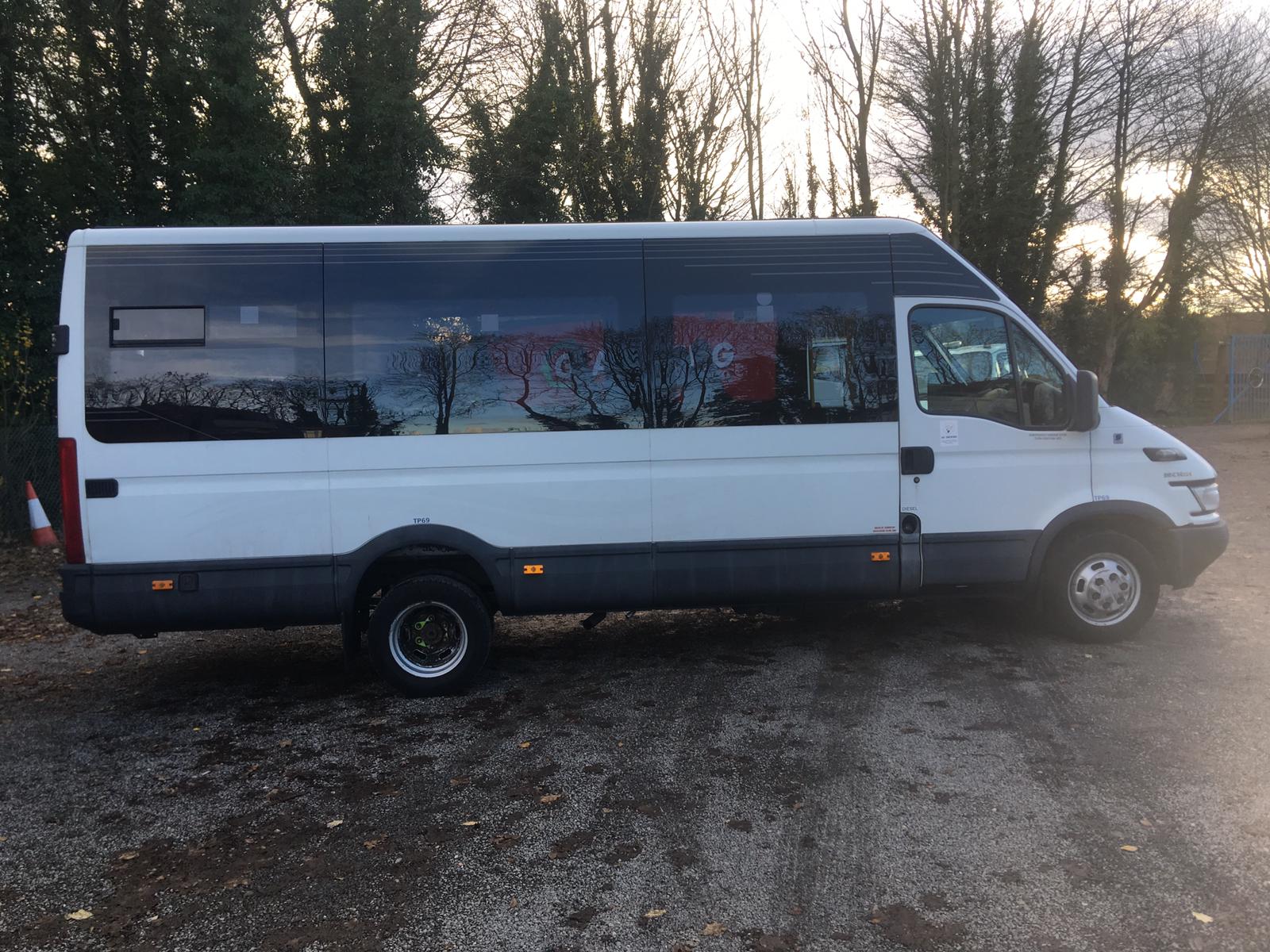 REG 07 2007 IVECO DAILY MINI BUS LOG BOOK PRESENT MILEAGE 296,273 ONE ...