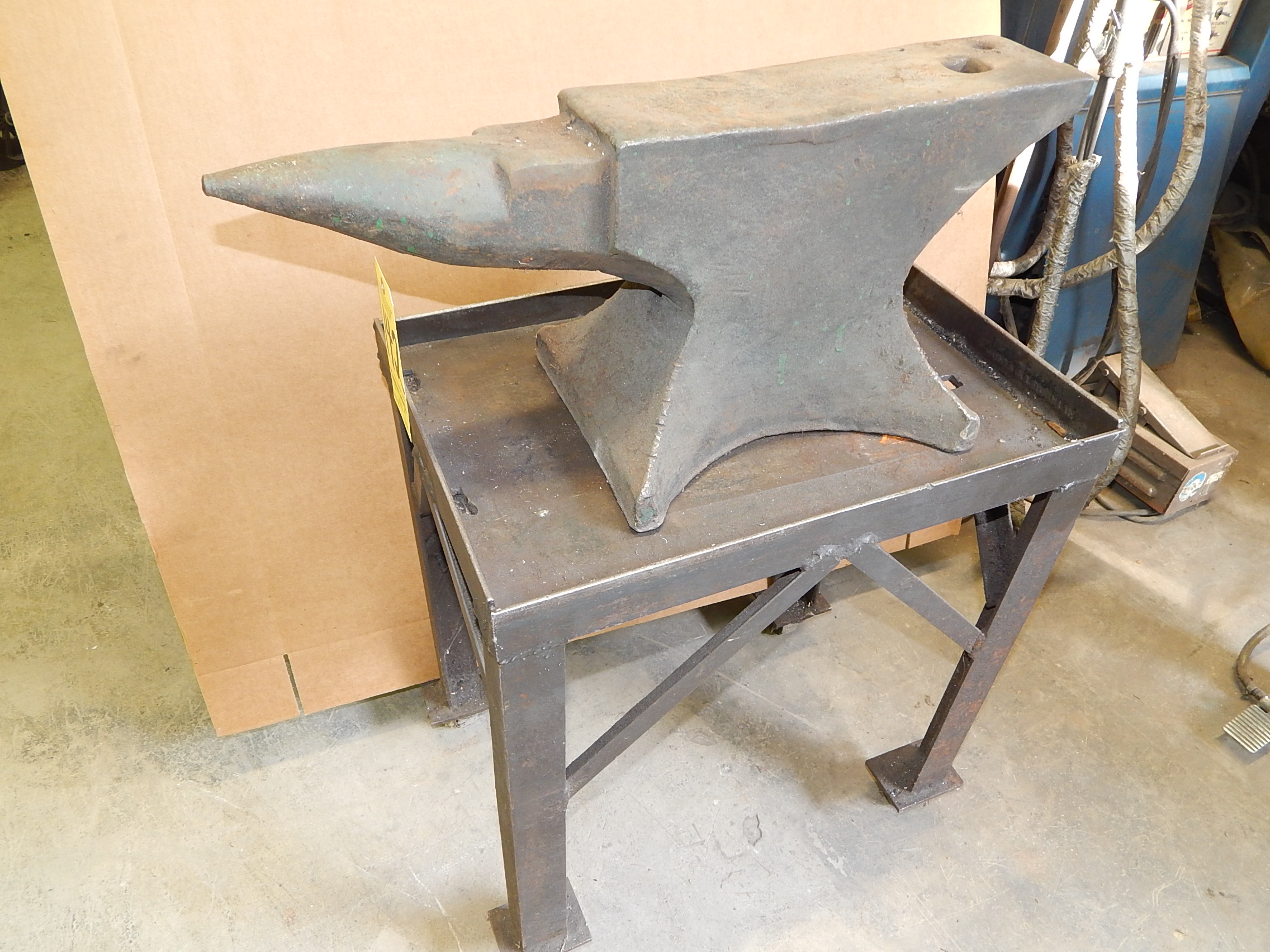Anvil with Cart