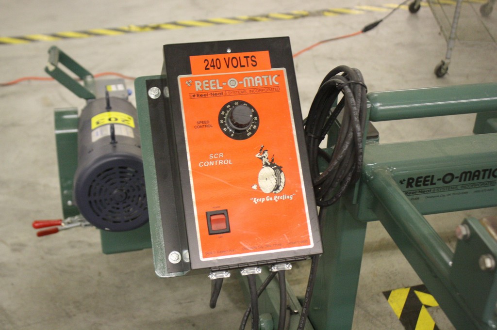 REEL-O-MATIC MODEL WK-4 PORTABLE RE-SPOOLING