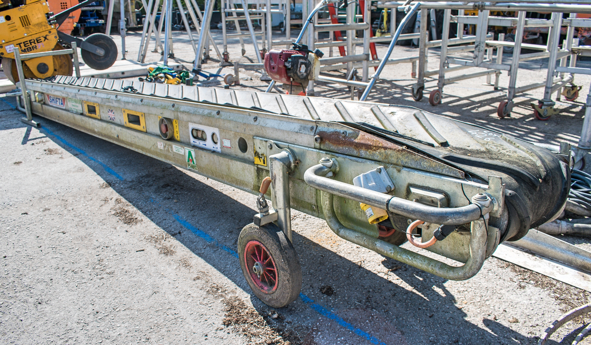 Mace Shifta 110v conveyor S/N: 1032515