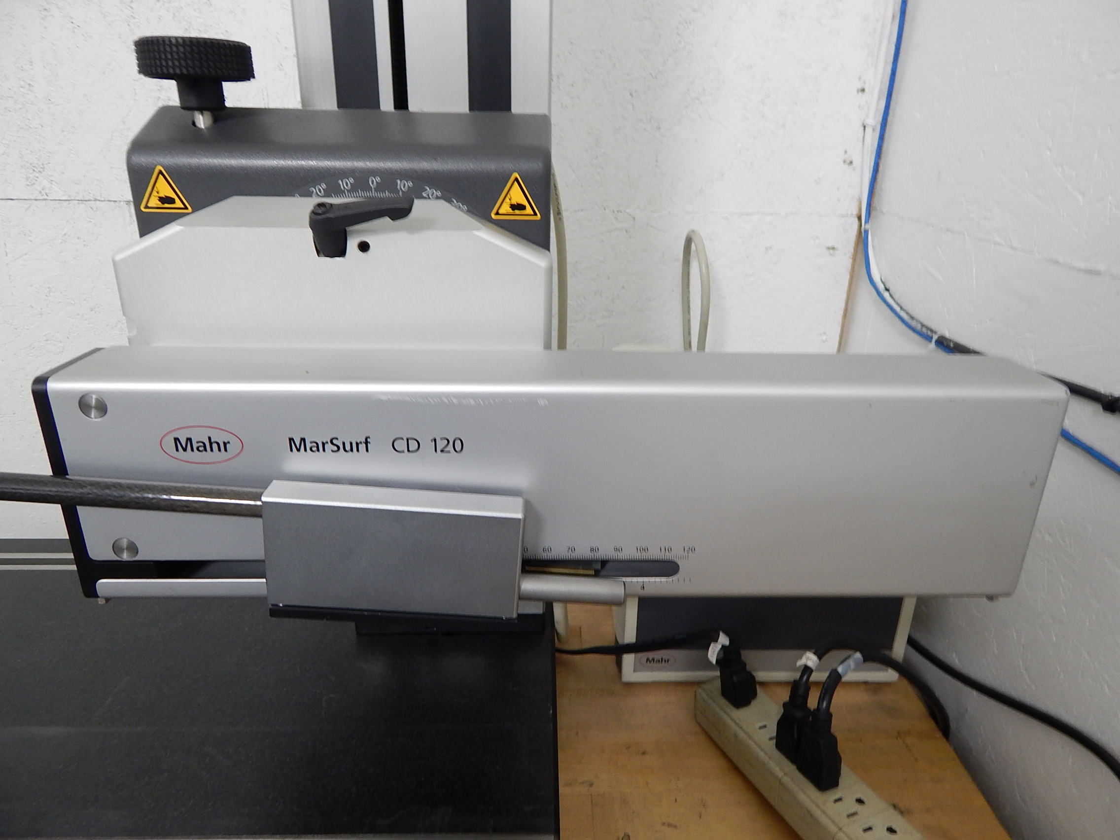 Mahr Mar Surf CD120 Surface Tester with Dell Optiplex 760 PC