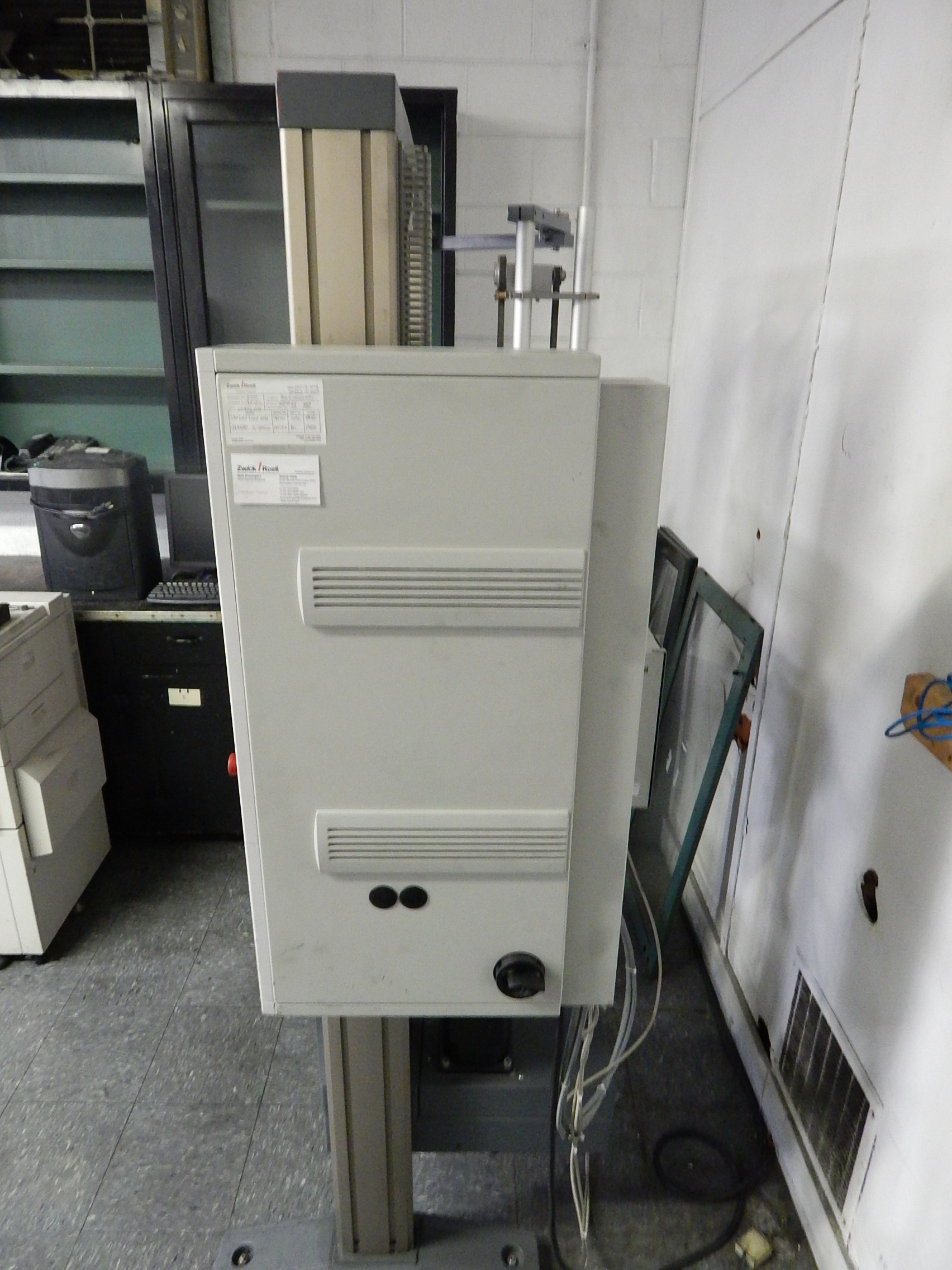 Zwick Roell Model Z100 Tensile Tester, s/n 182120, with Compaq PC and ...