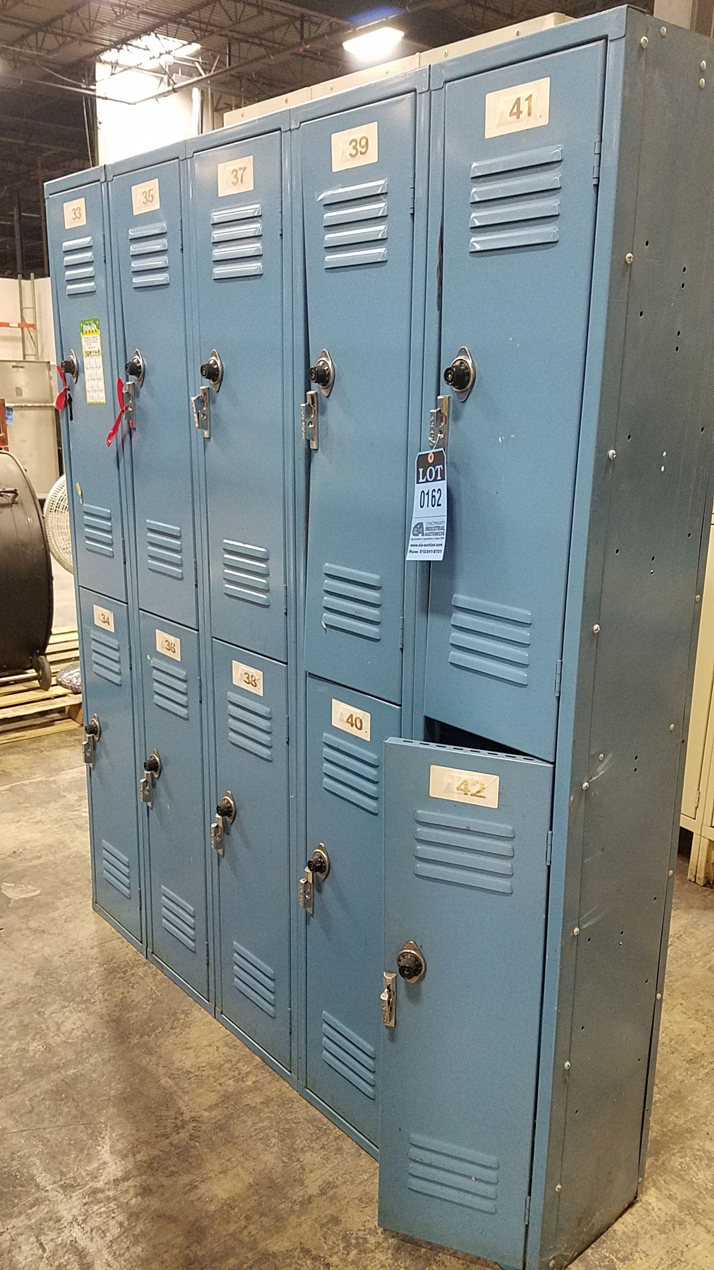 SINGLE SECTION PENCO LOCKERS W/ LOCKS (12-LOCKERS)