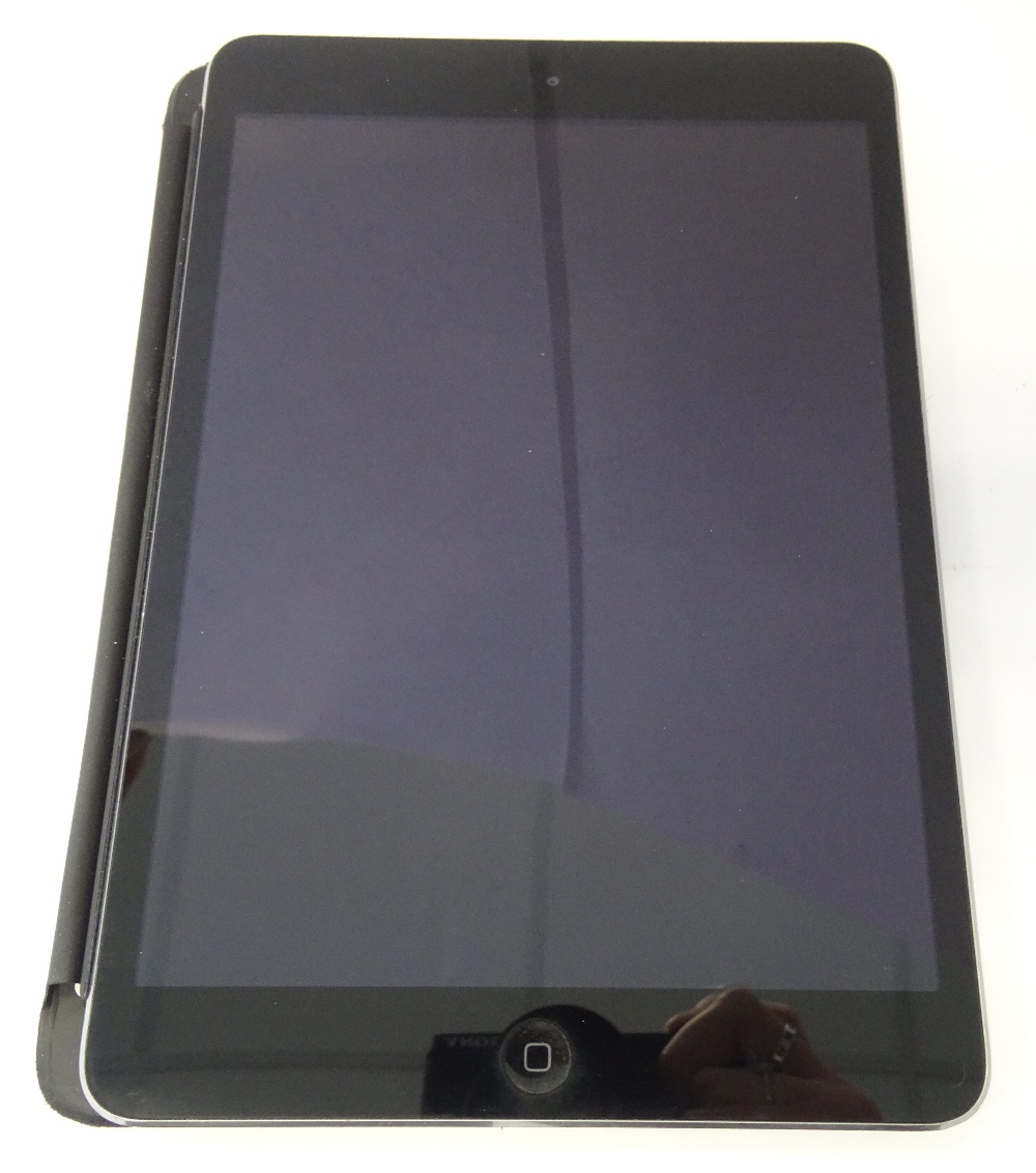 APPLE IPAD MINI 2 (WIFI) - MODEL A1489 serial number: DLXM37VYFCM6. i ...