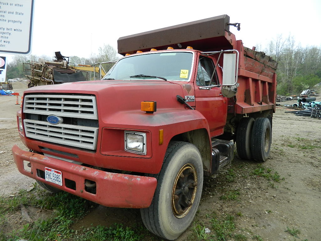 1994 FORD F700 SINGLE AXLE DUMP TRUCK, DIESEL, 5-SPEED, 159,063 MILES ...