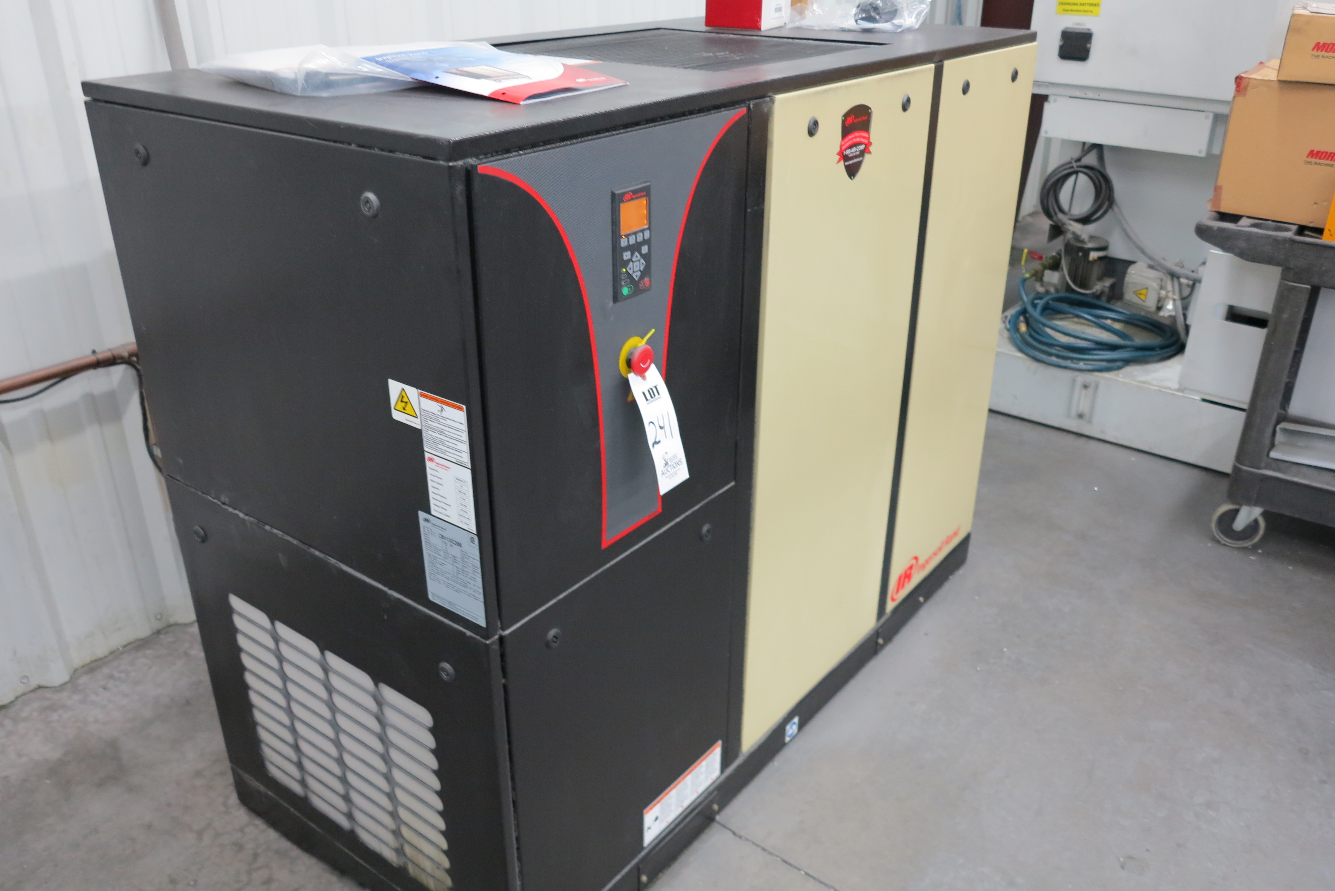 INGERSOL RAND MODEL CBV IRV 20HCC COMPRESSOR, 20HP, HOLDING TANK, AIR ...