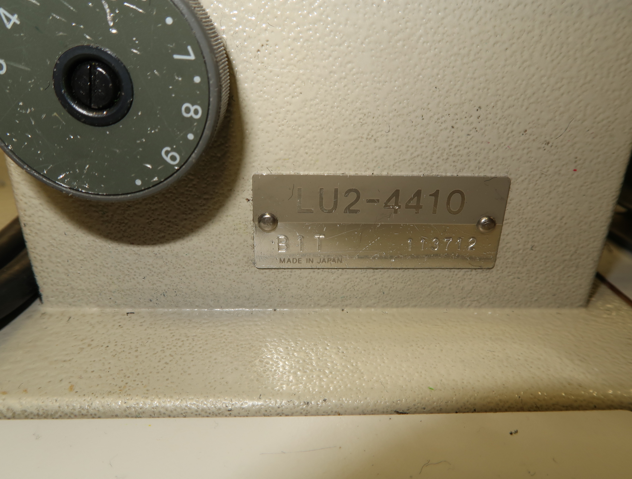 MITSUBISHI LU2-4410 B1T SINGLE NEEDLE, LOCKSTITCH, WALKING FOOT, LARGE BOBBIN, BACKTACK, FOOT LIF