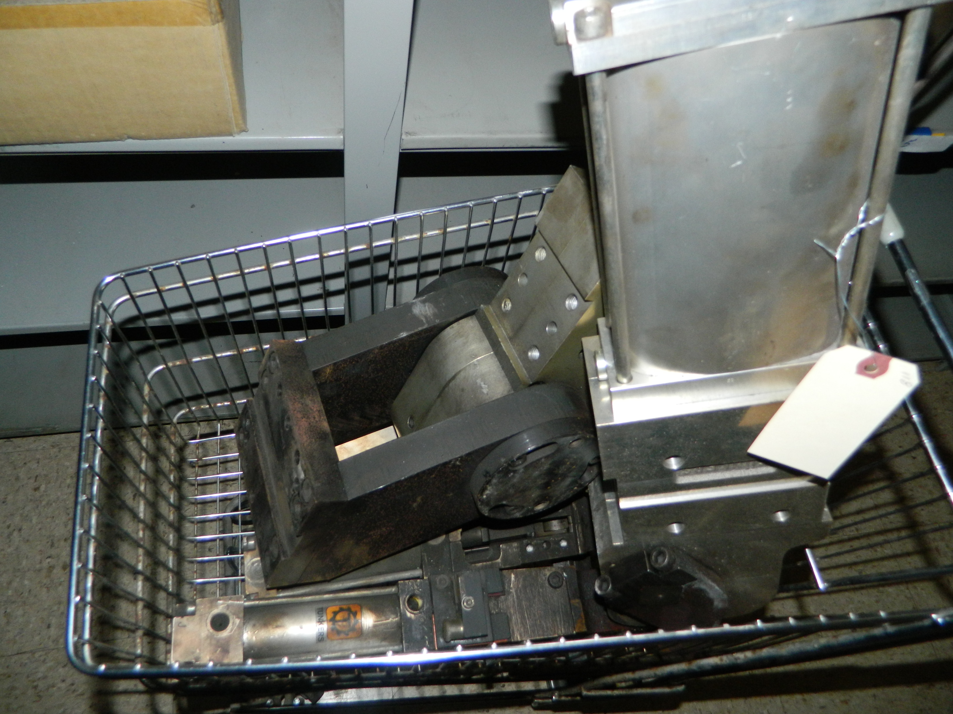 TUNKERS CLAMPS IN CART