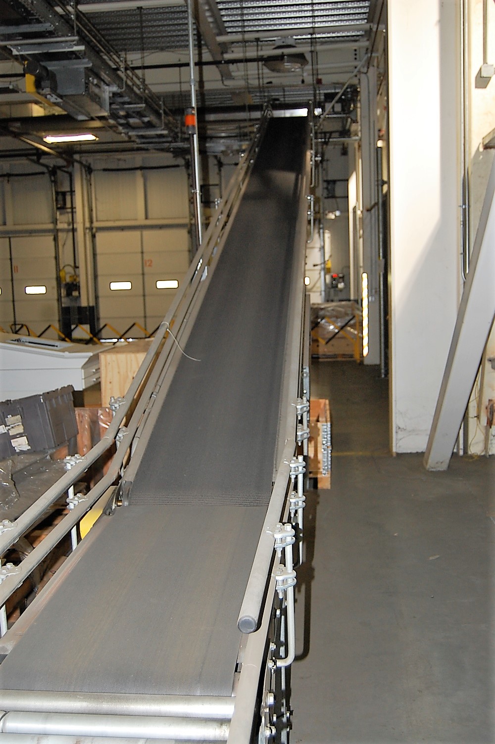 White Conveyors Model Remstar Series 2400 Vertical Carousel Storage ...