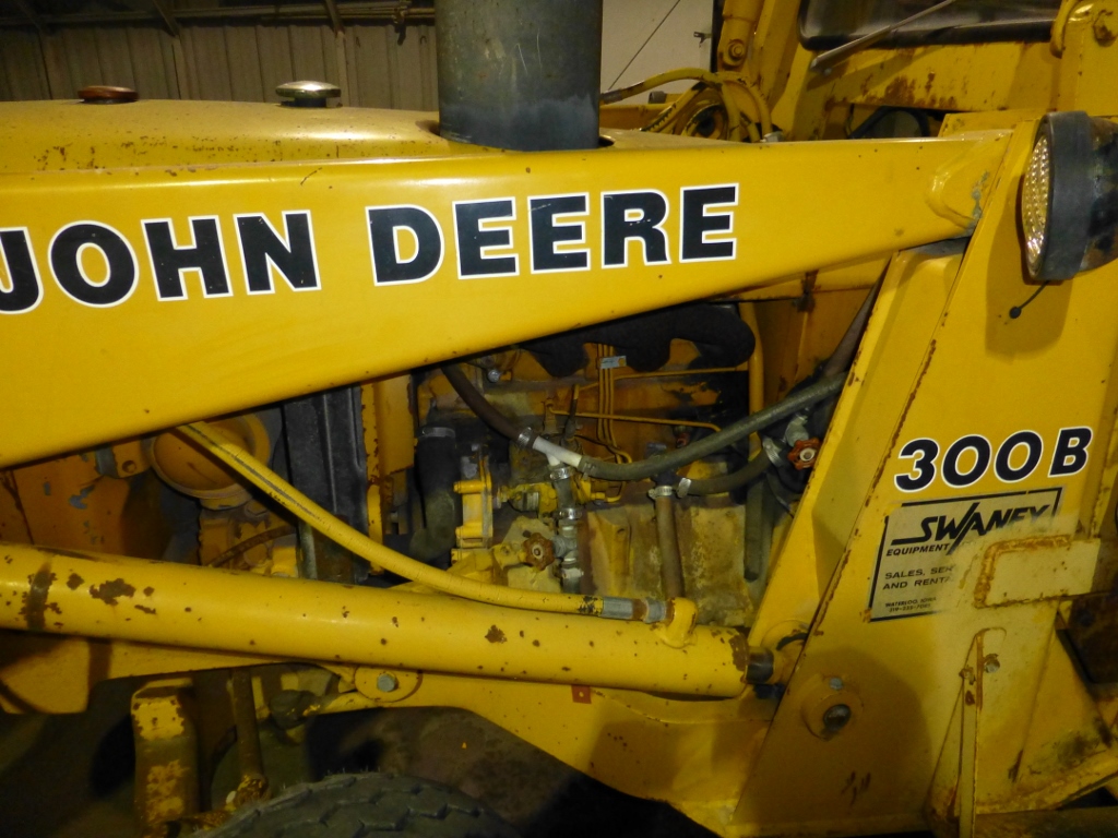 John Deere 300B loader and backhoe, 3 cylinder diesel, 8 gear manual ...