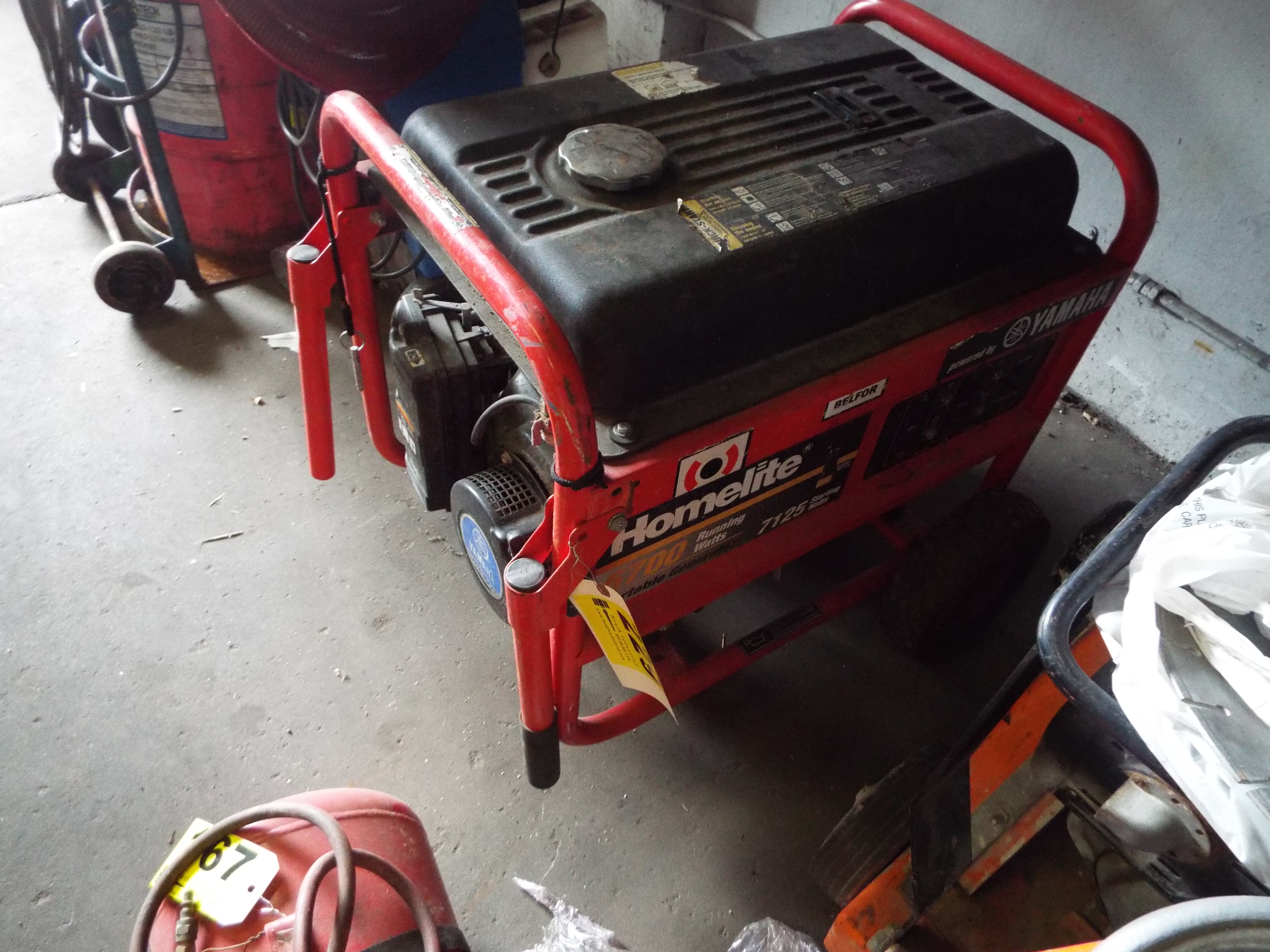 HOMELITE 5700 WATT GAS POWERED PORTABLE GENERATOR