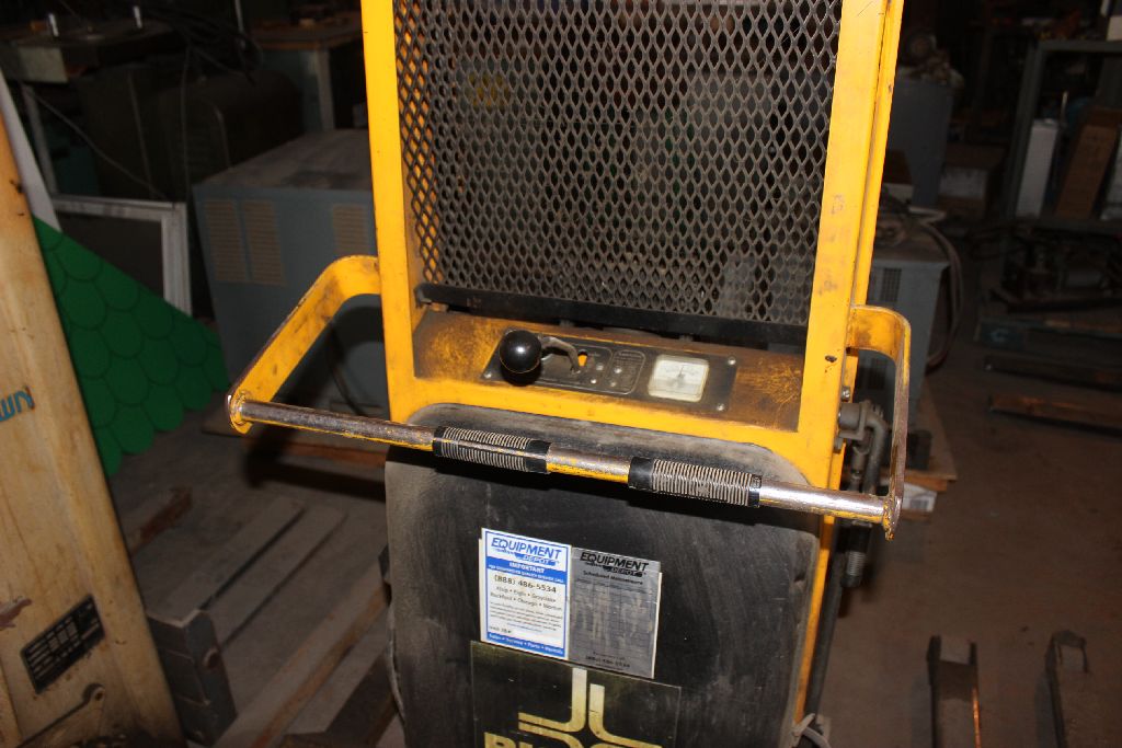 BIG JOE MODEL 1518-A5 1,500 LB CAPACITY PALLET STACKER
