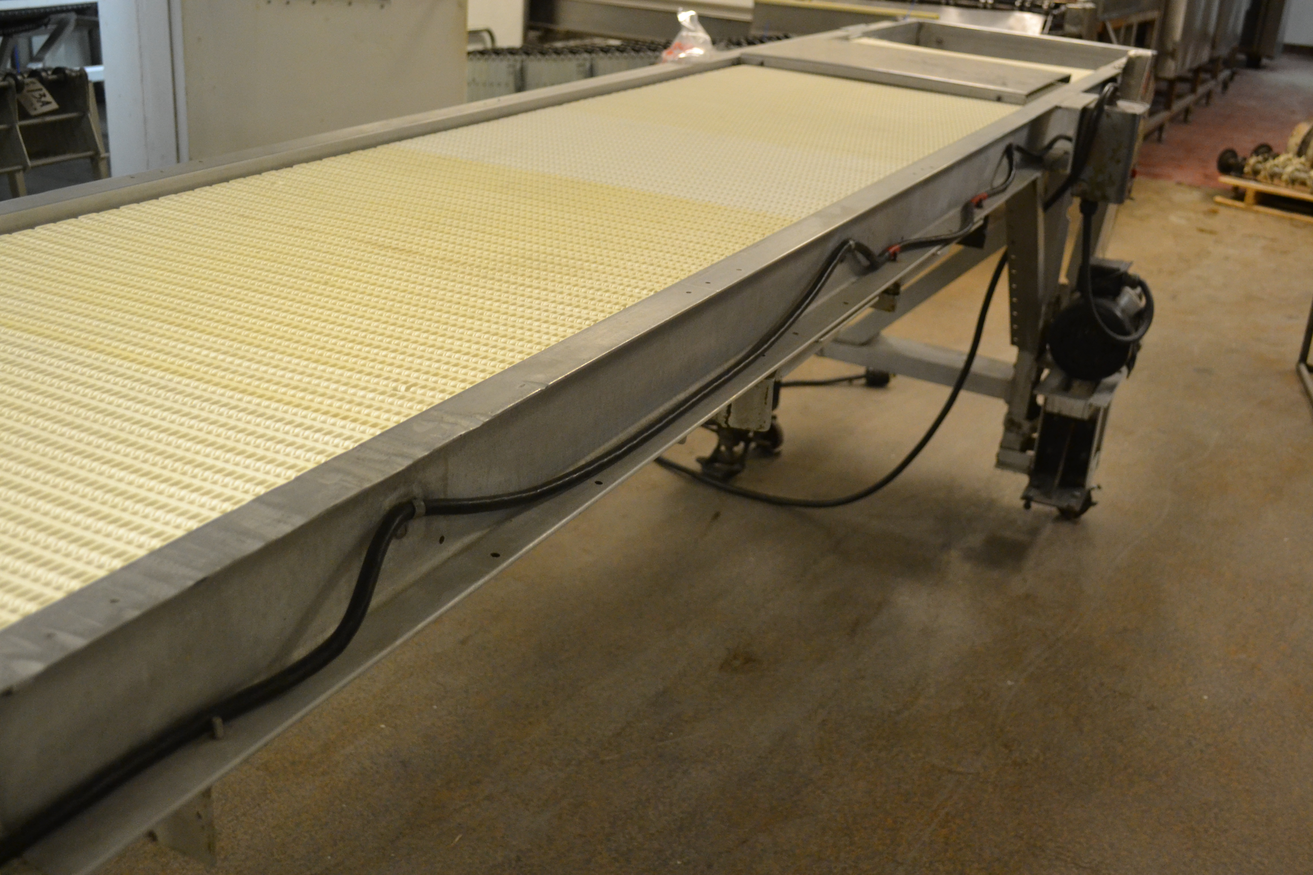 Intralox Modular Plastic Conveyor Belt - 2' X 18' Aluminum Frame on ...