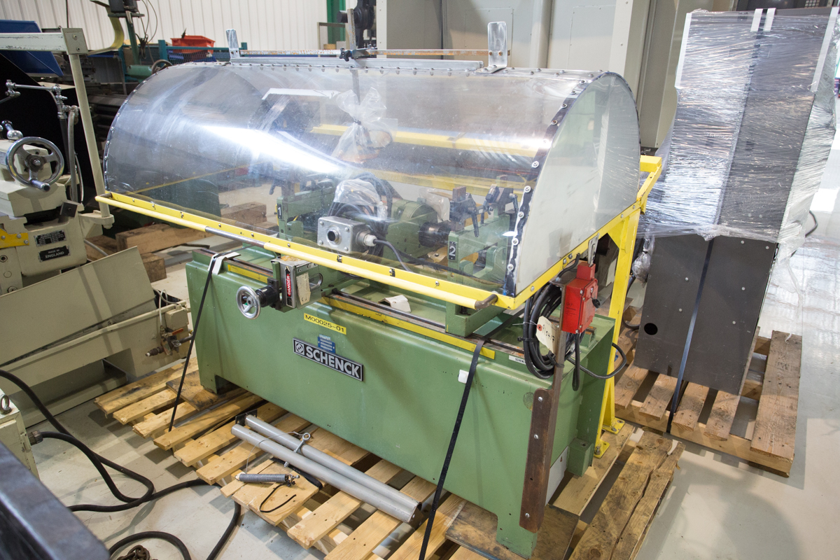 SCHENCK BALANCING MACHINE MOD. HL2B, 600 VOLTS, S/N: AHD1170 (1988)