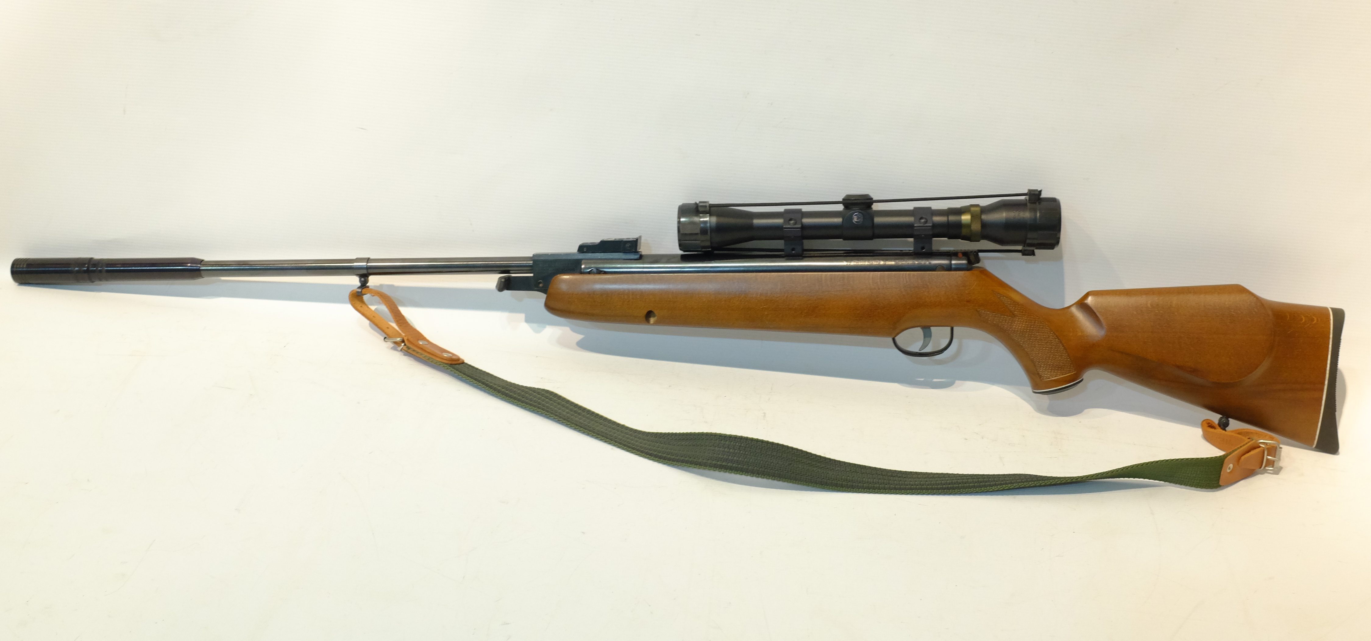 Webley and Scott Omega .22 air rifle No.791932, break barrel action ...