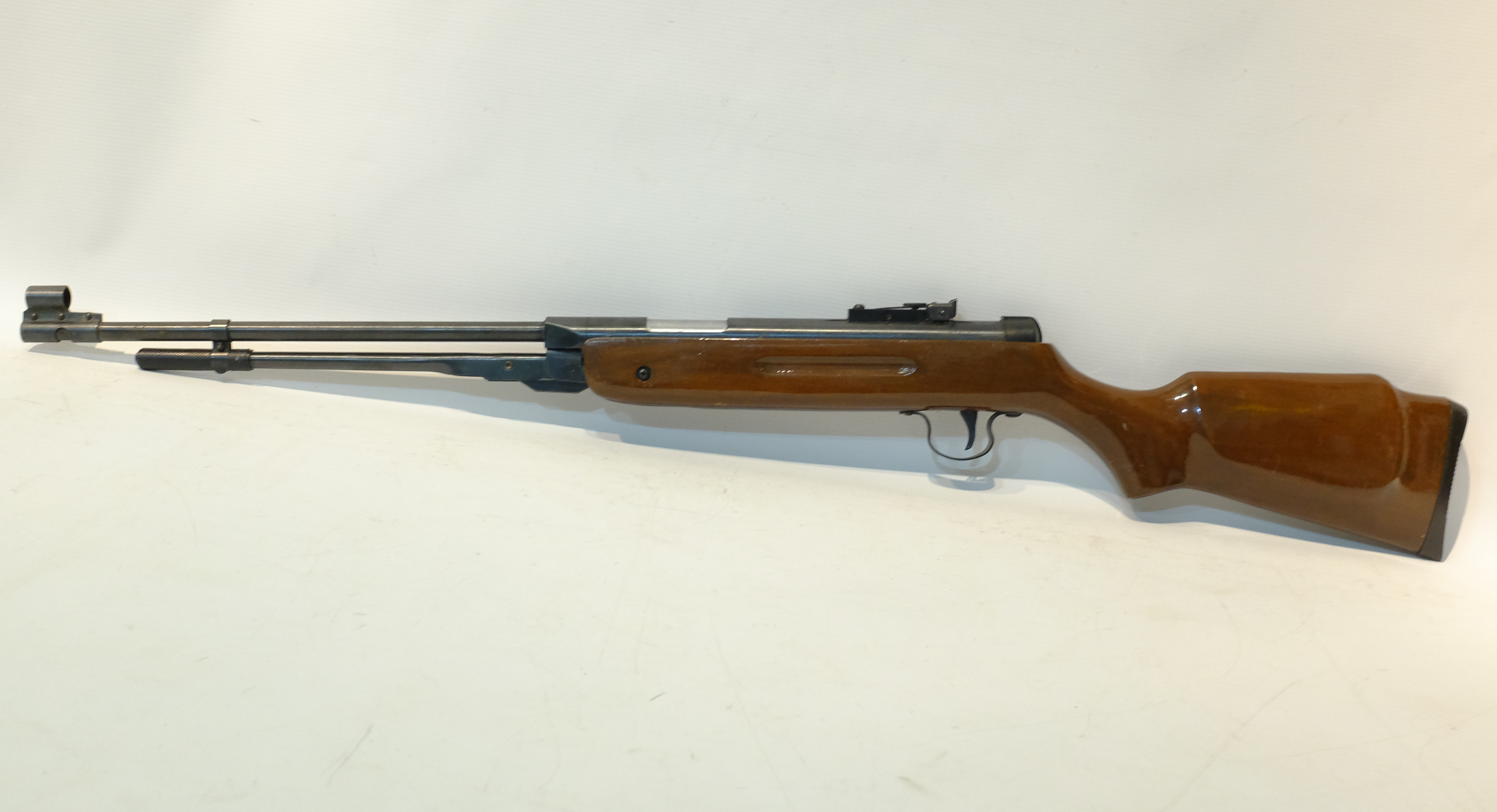 Snow Peak .22 air rifle No.U451645, under lever action with adjustable ...