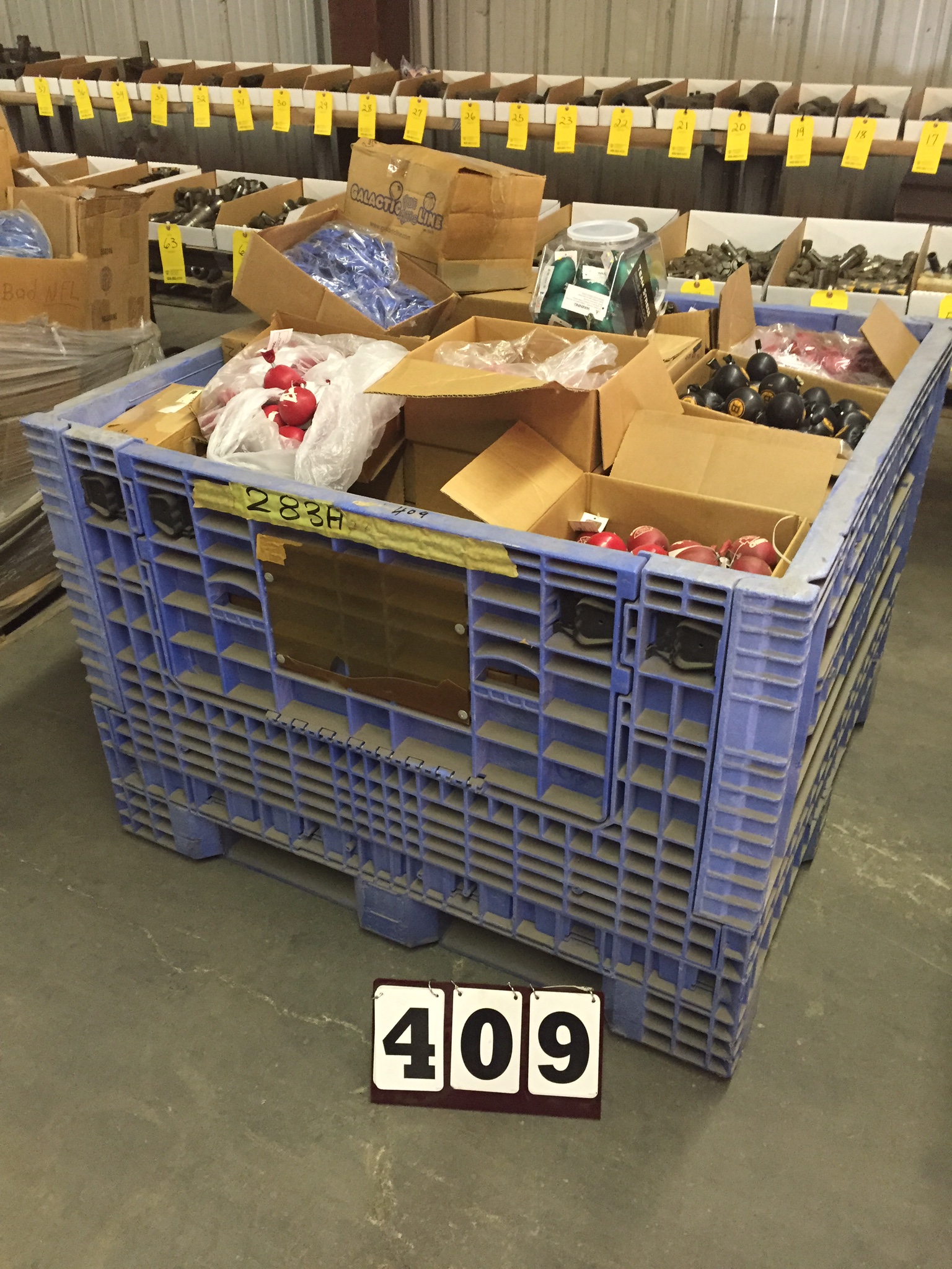 MISC BALLOON PRODUCT W/ CONTAINER