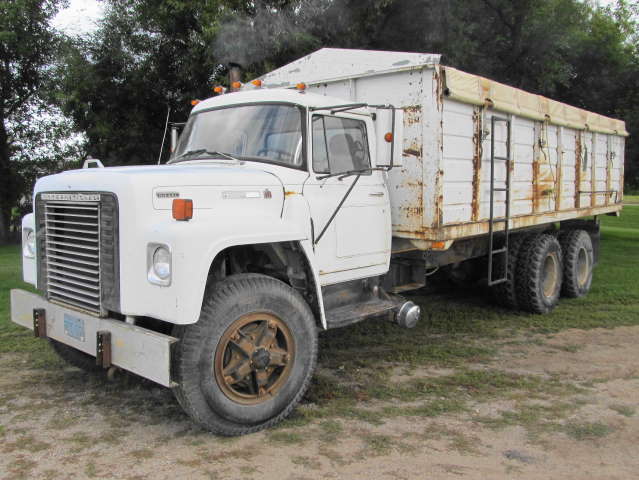 1975 INTERNATIONAL LOADSTAR 1850 TANDEM AXLE TRUCK; Diesel, 5&4 ...