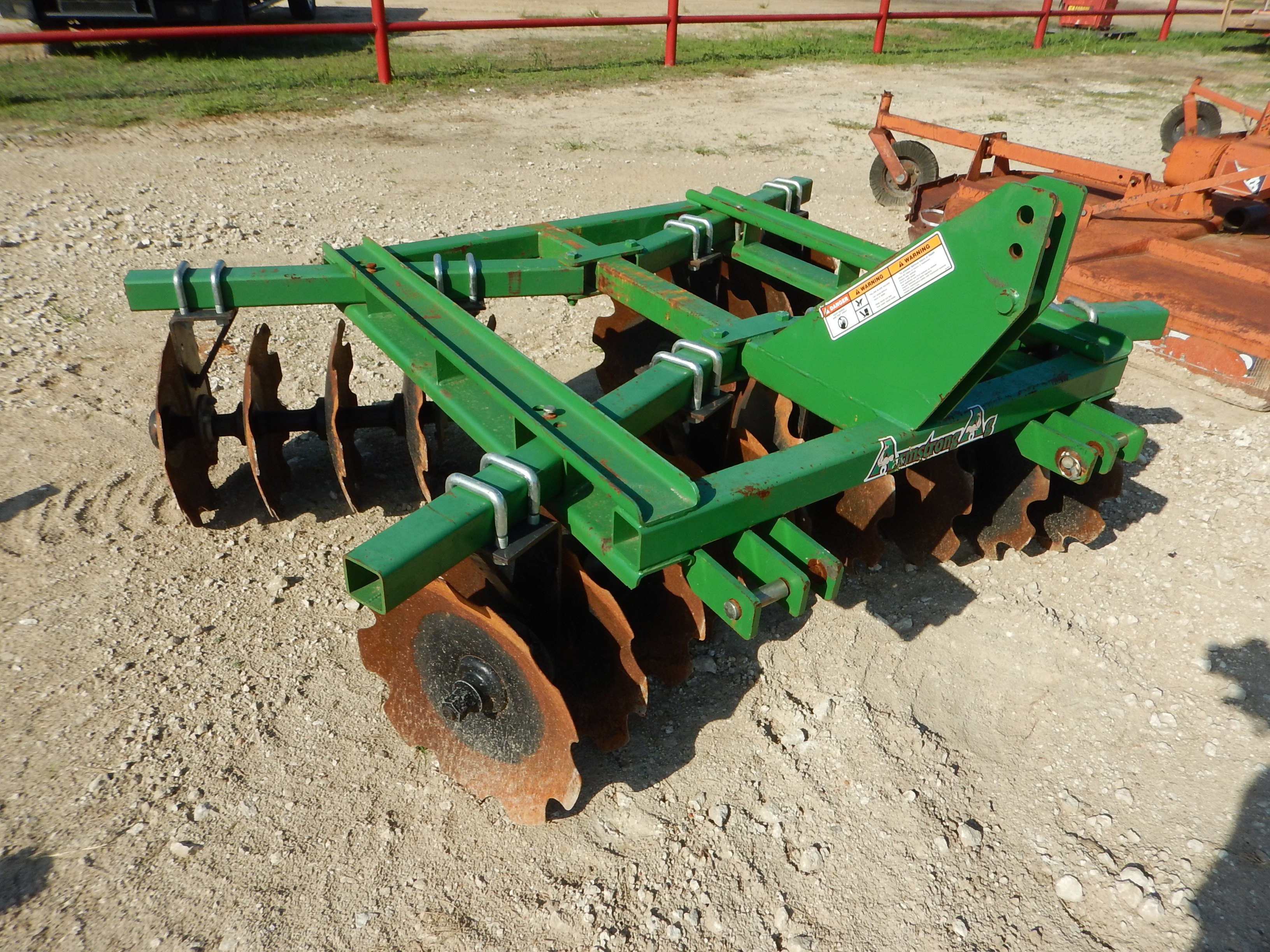 ARMSTRONG AG 82", 7.5" SPACING, 19.5" DISC, TANDEM DISC, 3 POINT HITCH ...